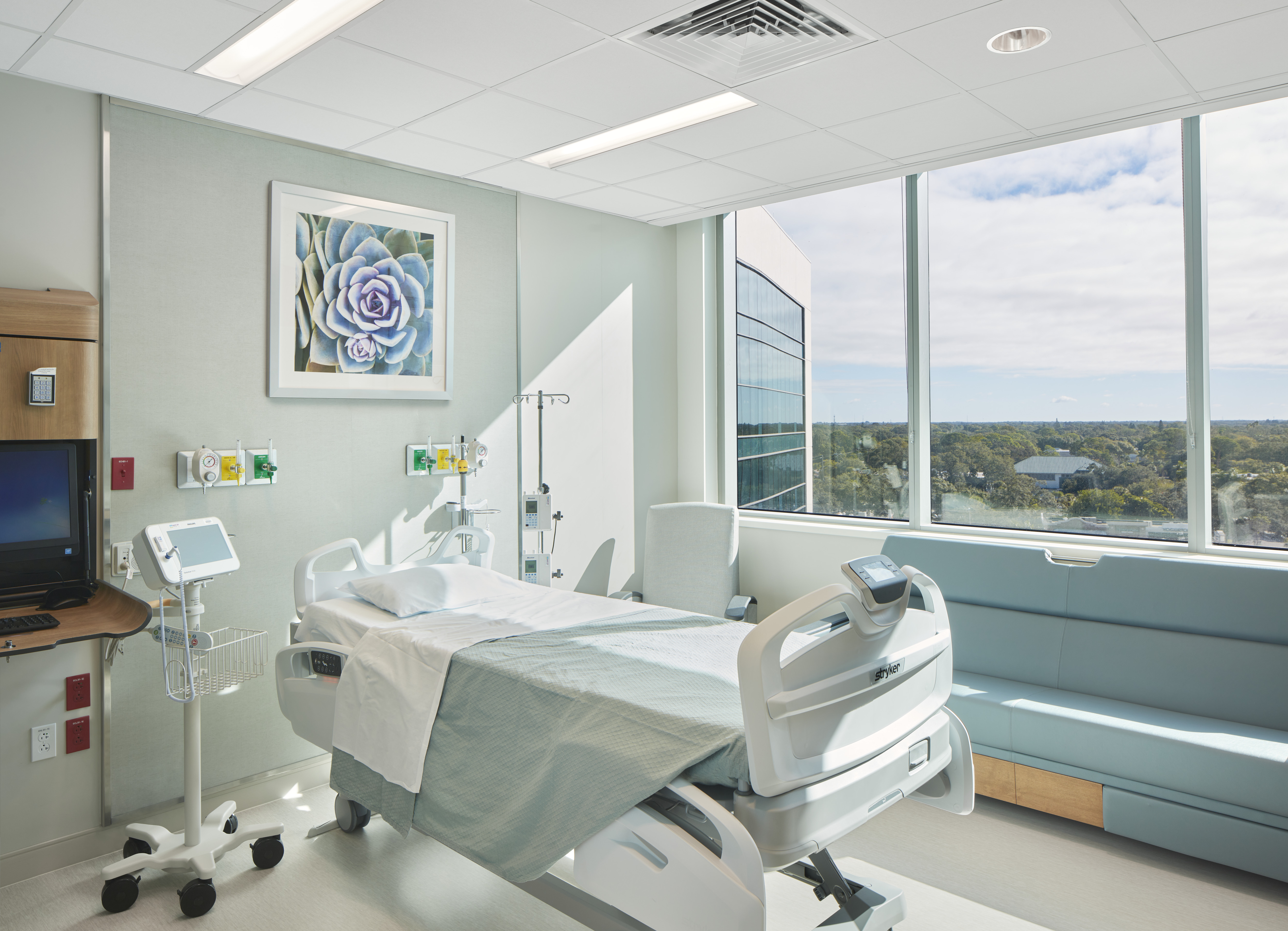 Sarasota Memorial Hospital Oncology Inpatient and Surgical Tower by ...