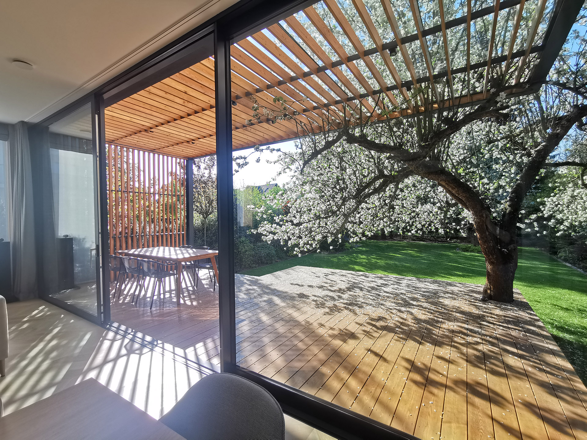 The Apple House by BXB studio Boguslaw Barnas - Architizer