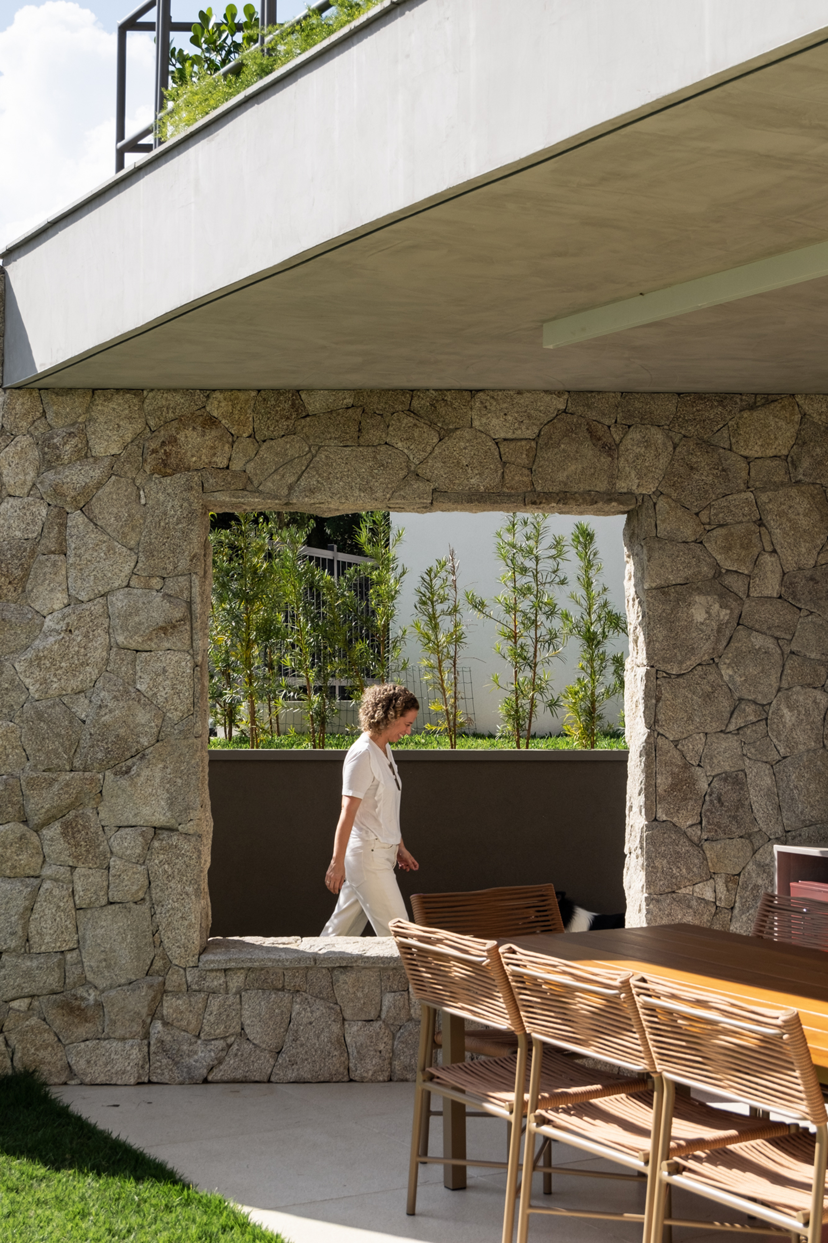 Vertice House by Nommo Arquitetos - Architizer