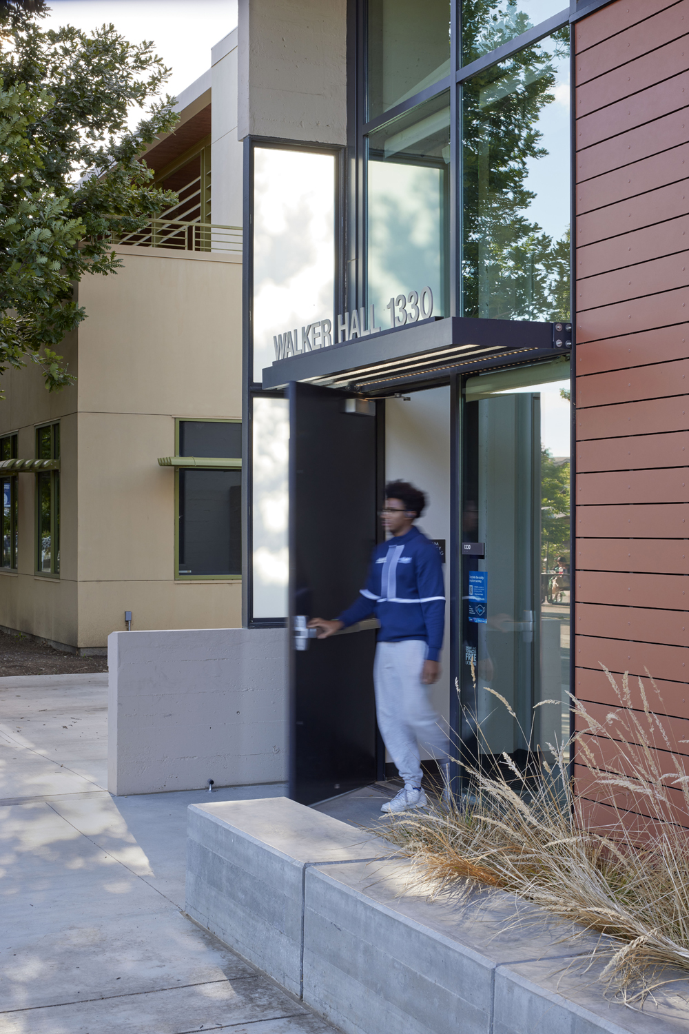 UC Davis Walker Hall Graduate Student Center by LEDDY MAYTUM STACY Architects - Architizer