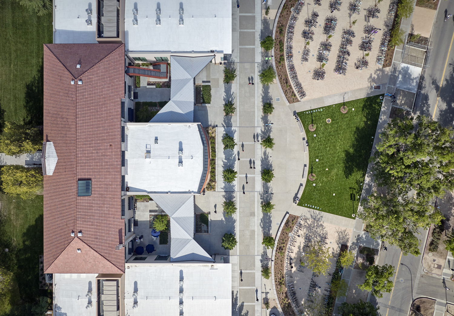 UC Davis Walker Hall Graduate Student Center by LEDDY MAYTUM STACY ...