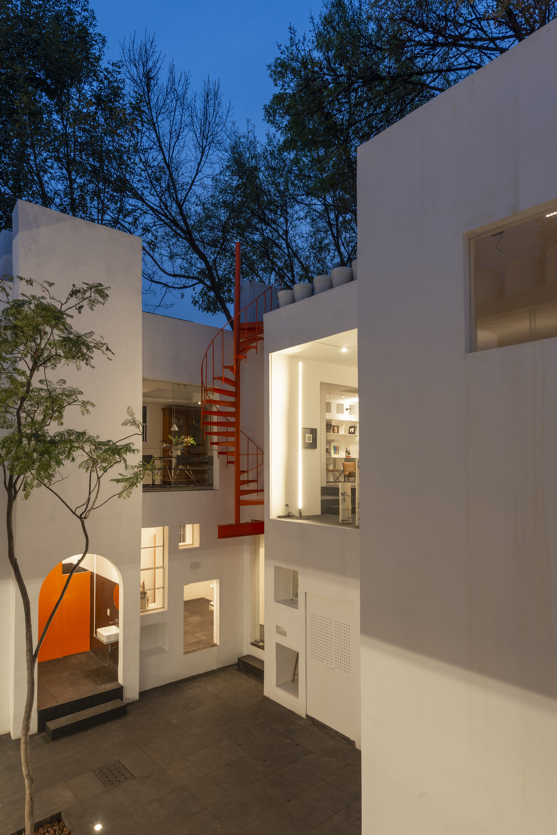 AVE MARIA STUDIO-HOUSE by bgp arquitectura - Architizer