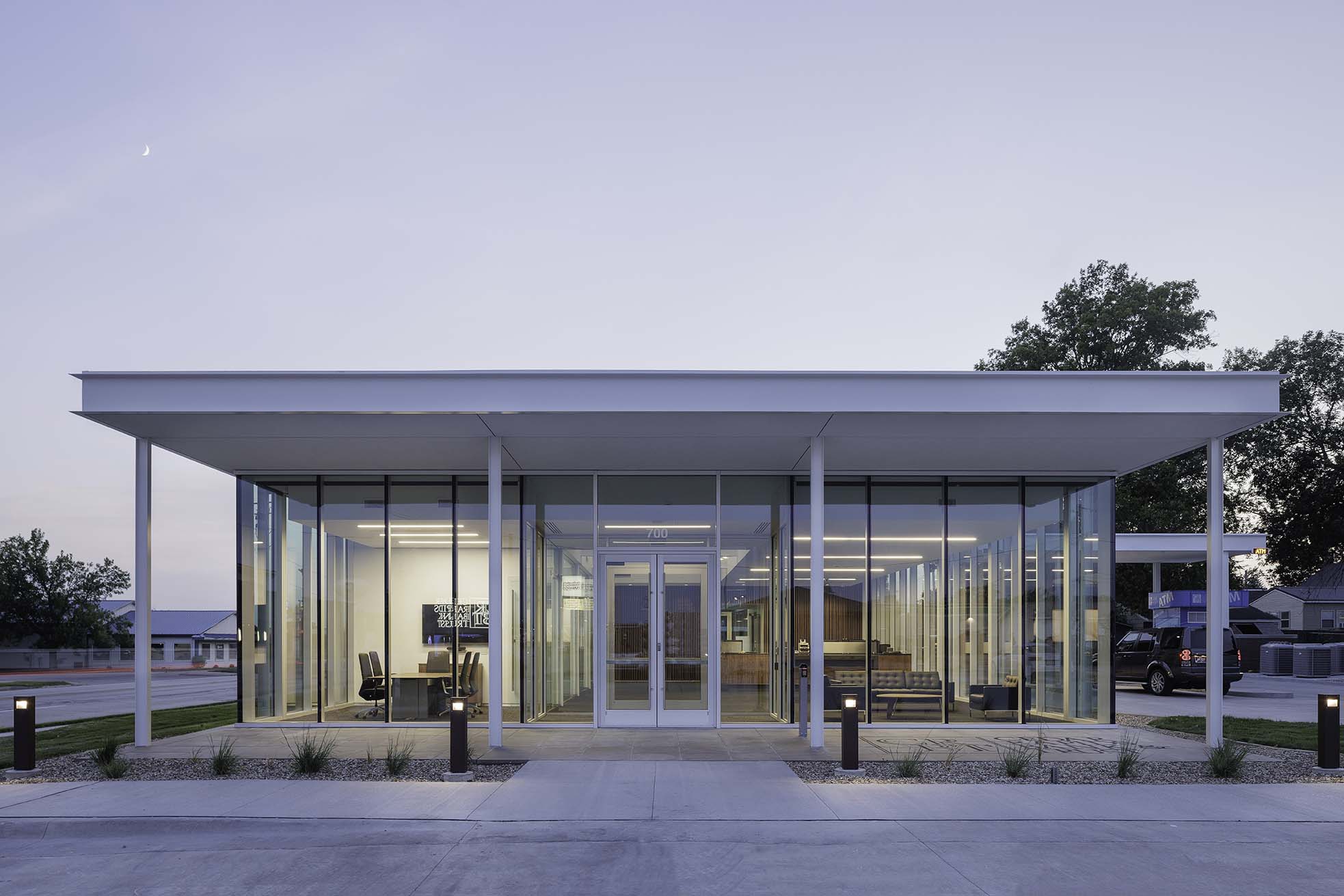 Cedar Rapids Bank & Trust by OPN Architects - Architizer