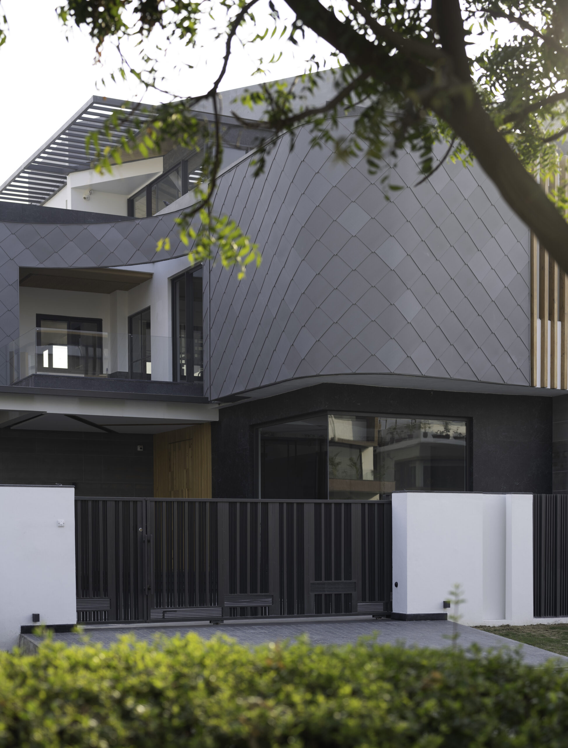 THE GIBBOUS HOUSE by Inner Value Architects - Architizer