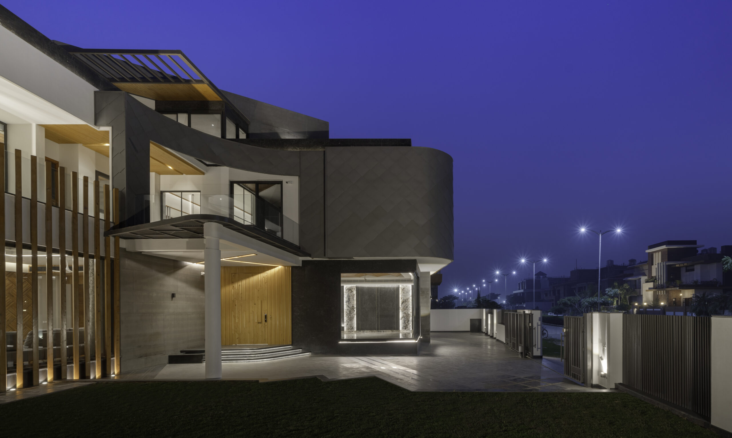 THE GIBBOUS HOUSE by Inner Value Architects - Architizer