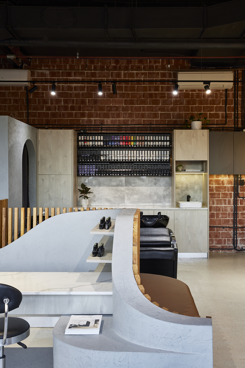 Ivy Hairdressing - Fluid Geometries and Industrial Harmony by Squareone ...