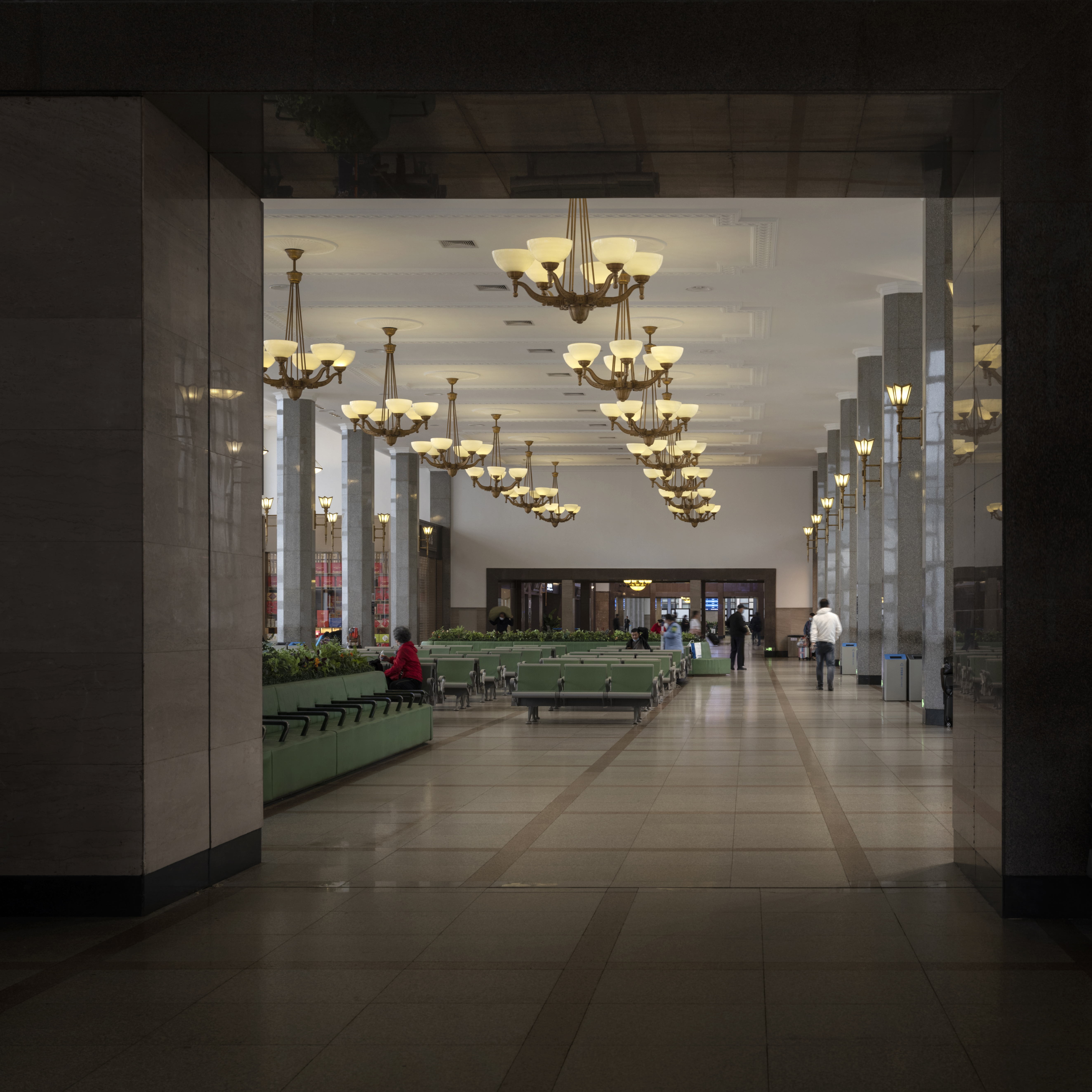 The Interior Renovation of Beijing Railway Station by WIT Design ...