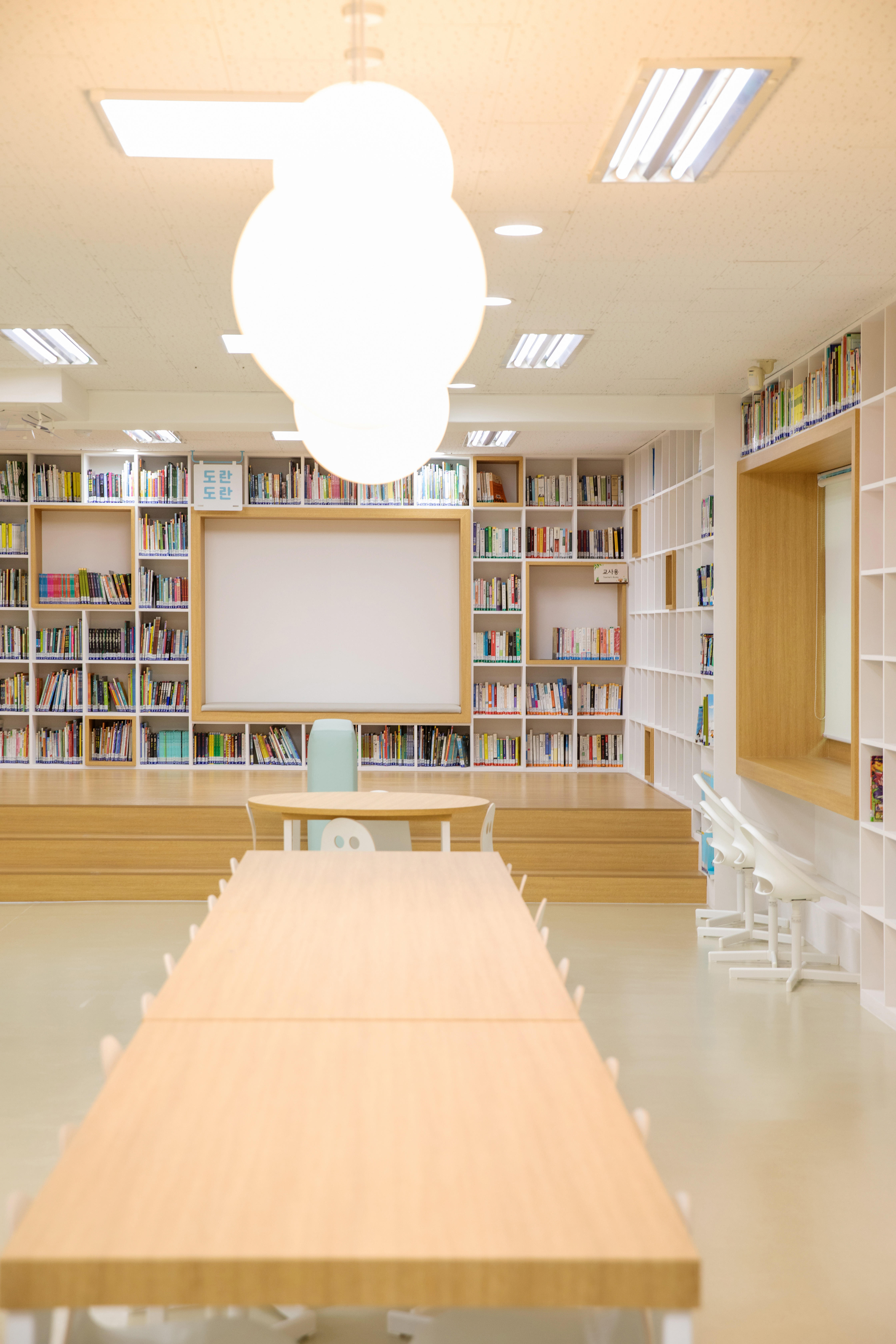 The Flat Bench Library by G/O Architecture - Architizer