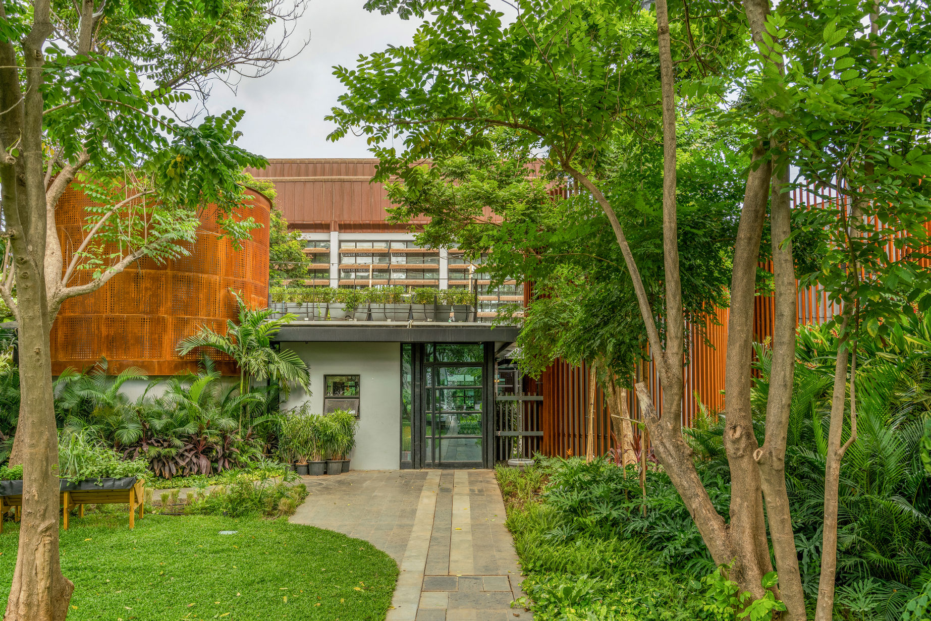 Studio Lotus - Architizer