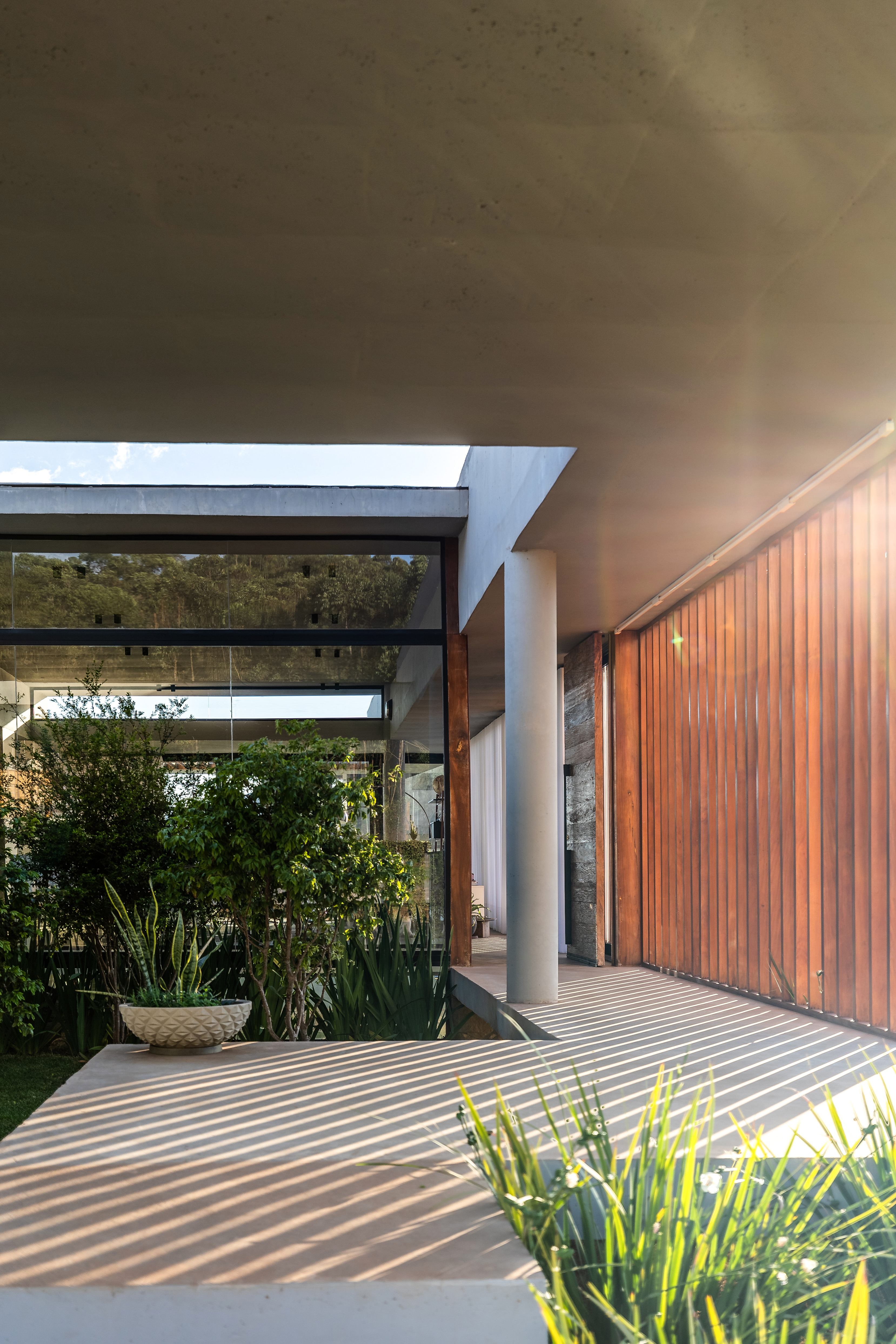 Laguna House by TETRO ARQUITETURA - Architizer