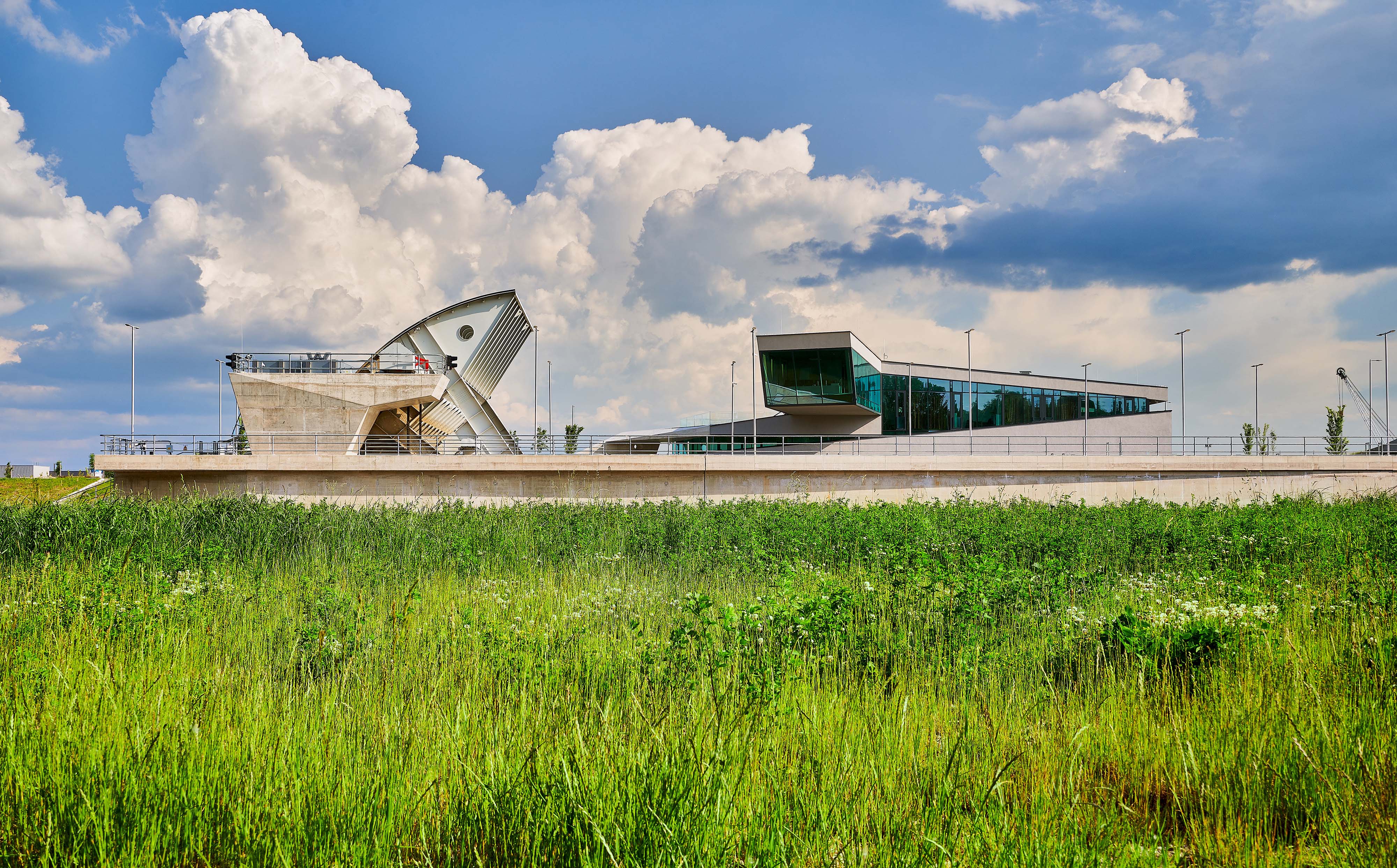 Mosoni-Duna Flood gate and Control building by TÉRHÁLÓZAT DESIGN KFT ...