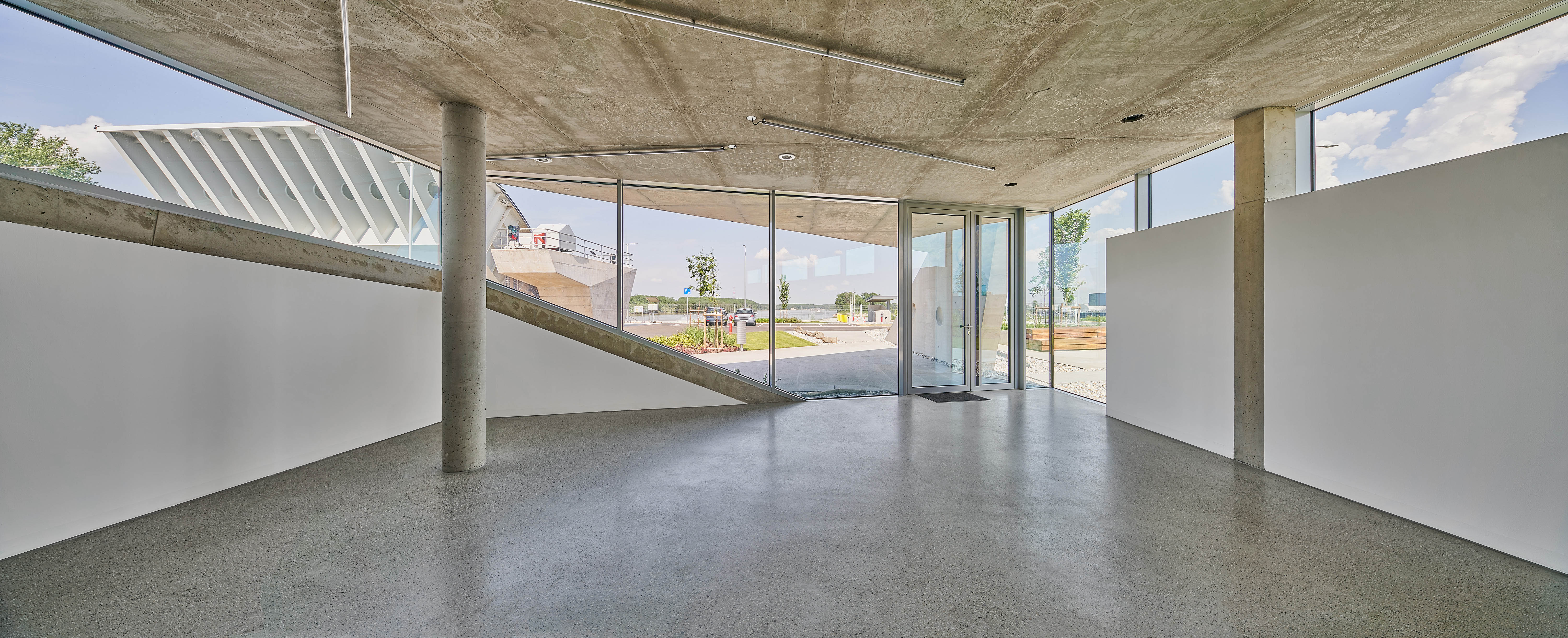 Mosoni-Duna Flood gate and Control building by TÉRHÁLÓZAT DESIGN KFT ...