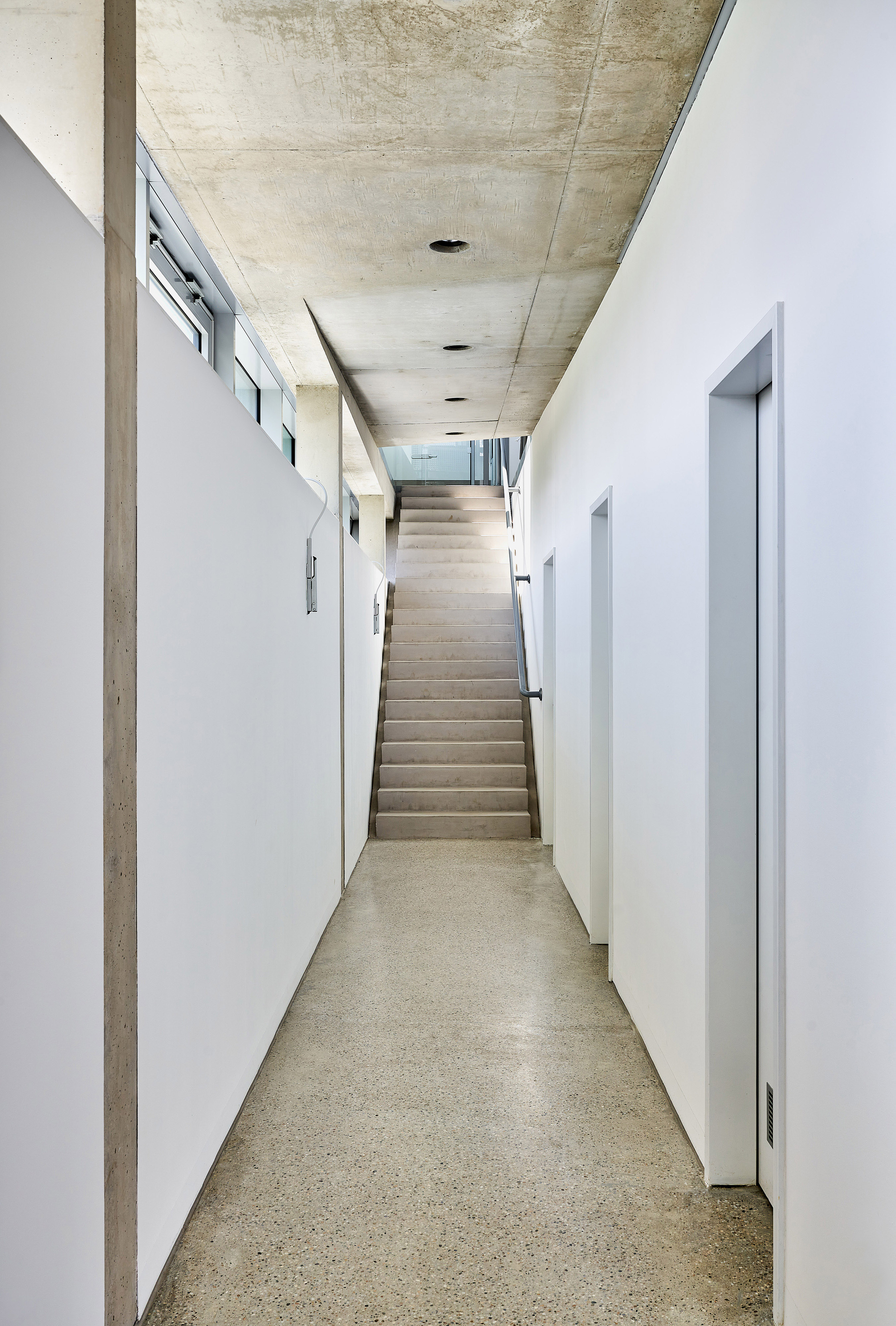 Mosoni-Duna Flood gate and Control building by TÉRHÁLÓZAT DESIGN KFT ...