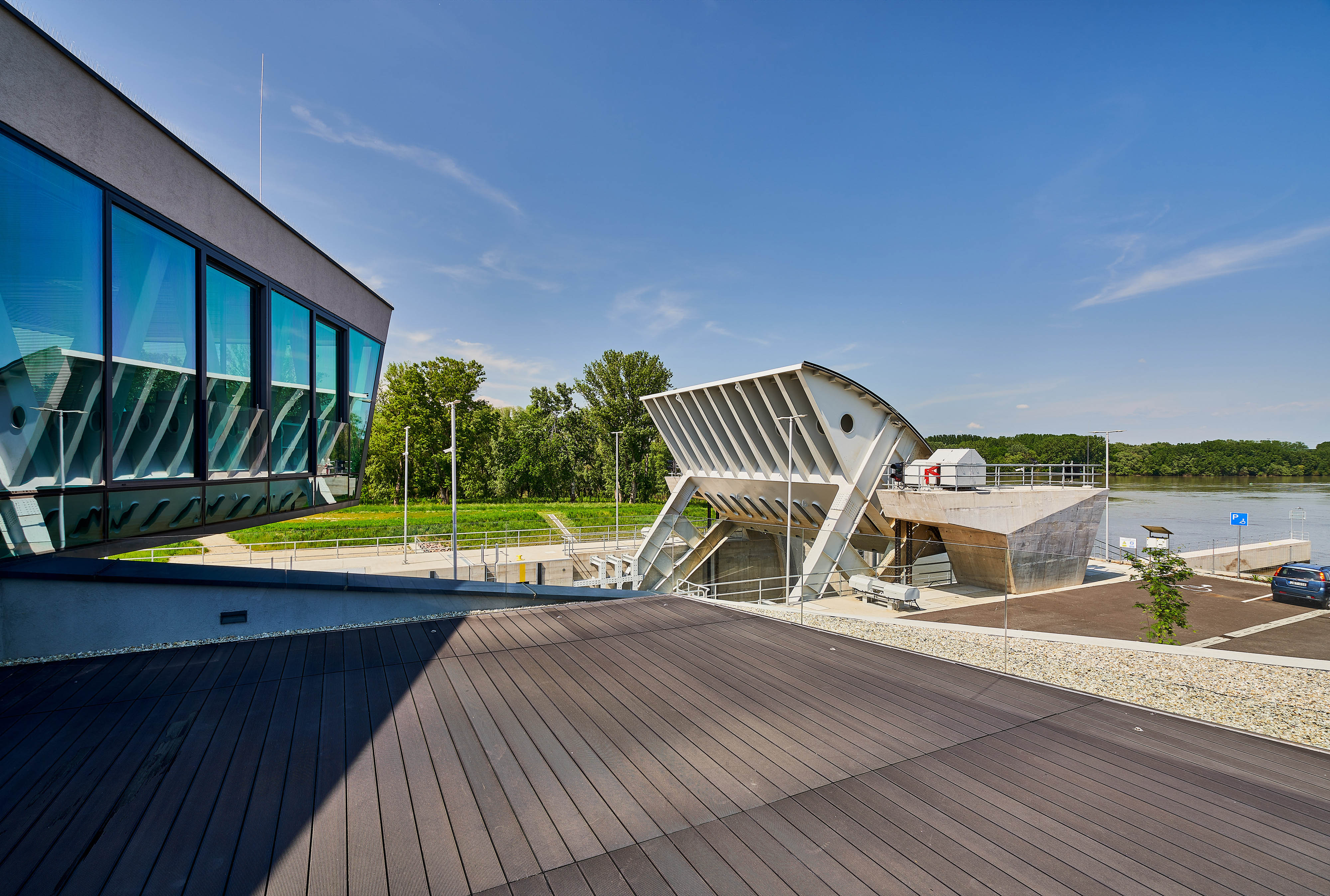 Mosoni-Duna Flood gate and Control building by TÉRHÁLÓZAT DESIGN KFT ...