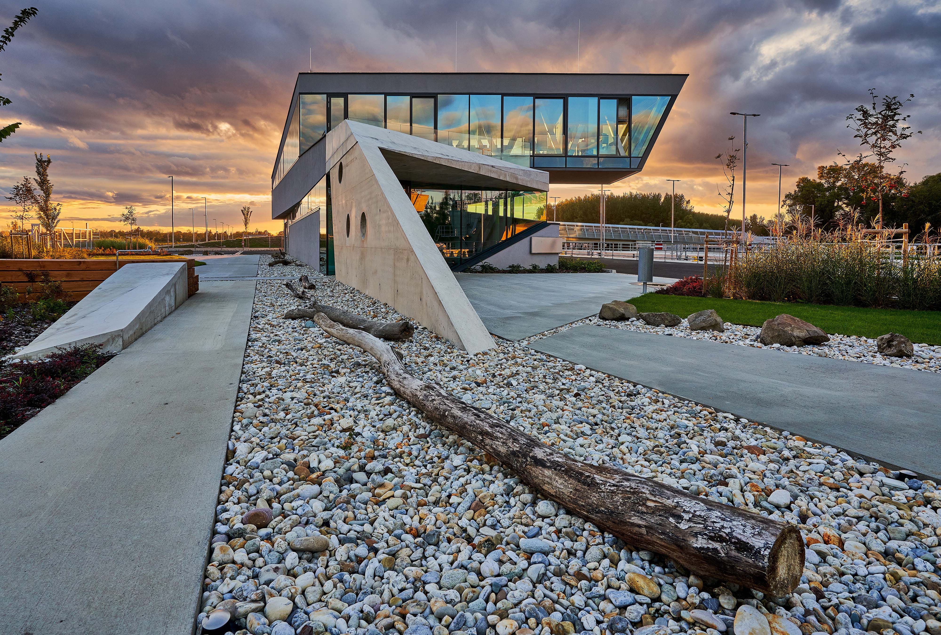 Mosoni-Duna Flood gate and Control building by TÉRHÁLÓZAT DESIGN KFT ...