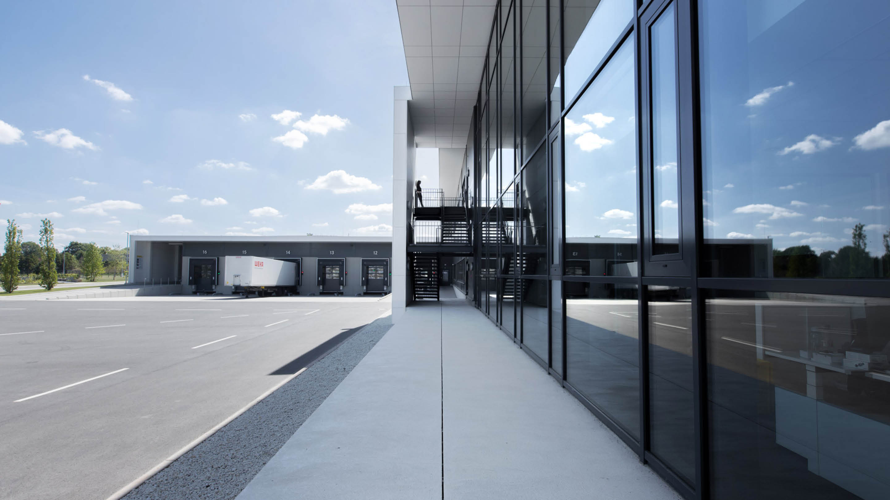 HARTING Distribution Center by 3deluxe - Architizer