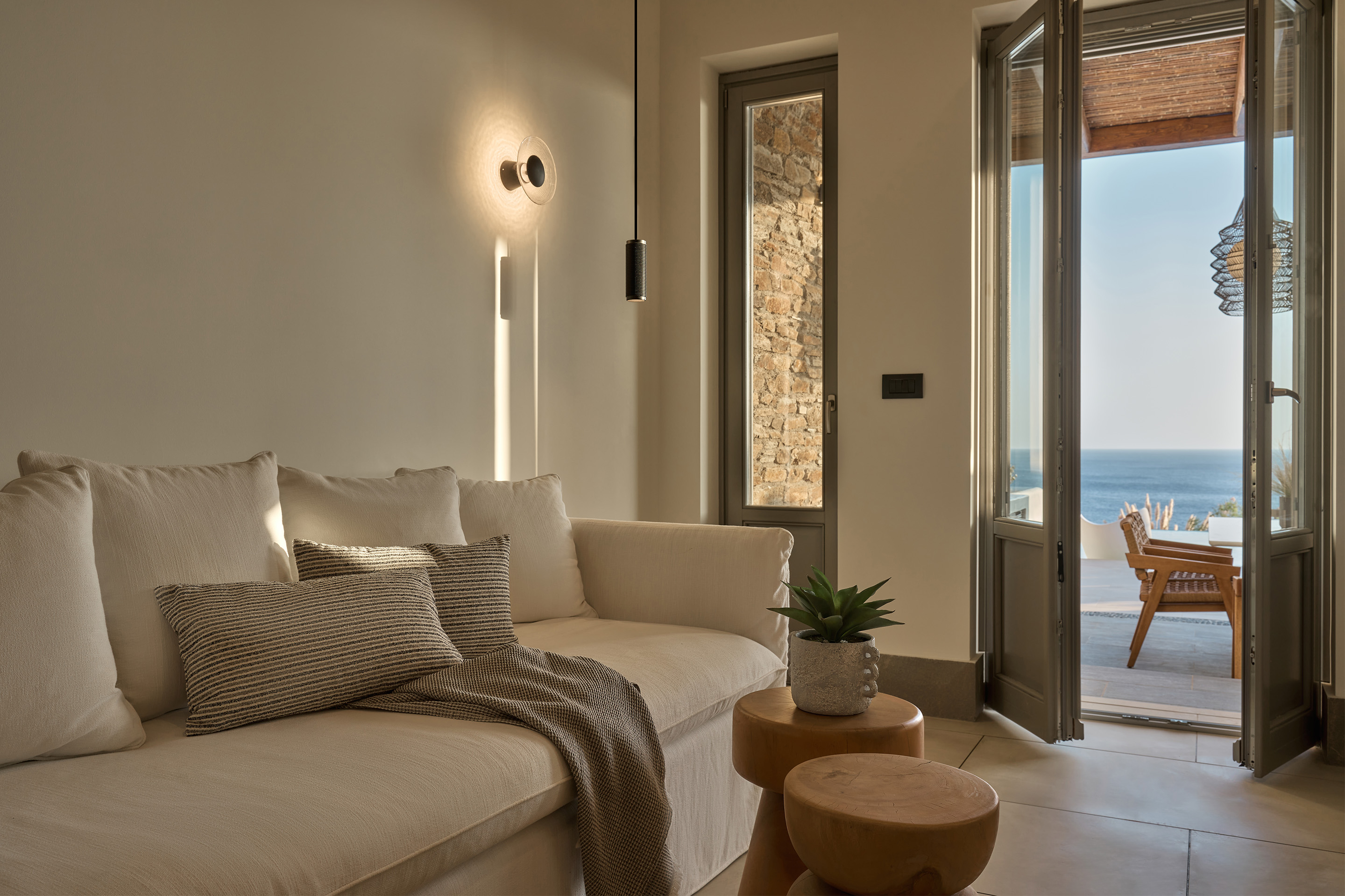 OUTDOOR EDGE LIVING PROJECT by TAKA+PARTNERS - Architizer