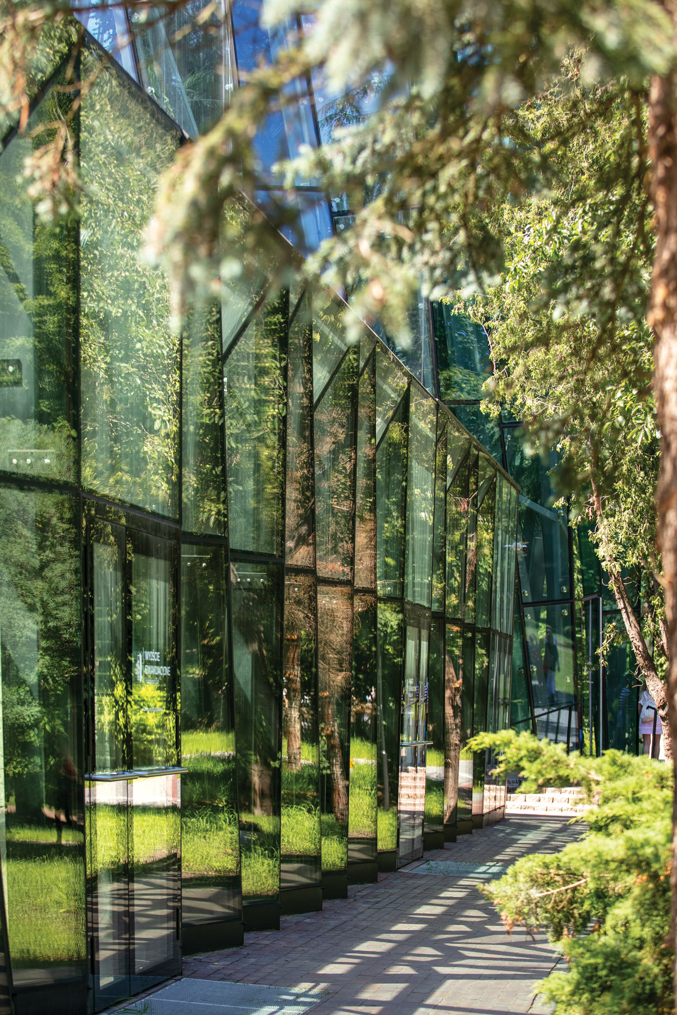 Palm House building complex in the Botanical Garden by RYSY Architekci ...