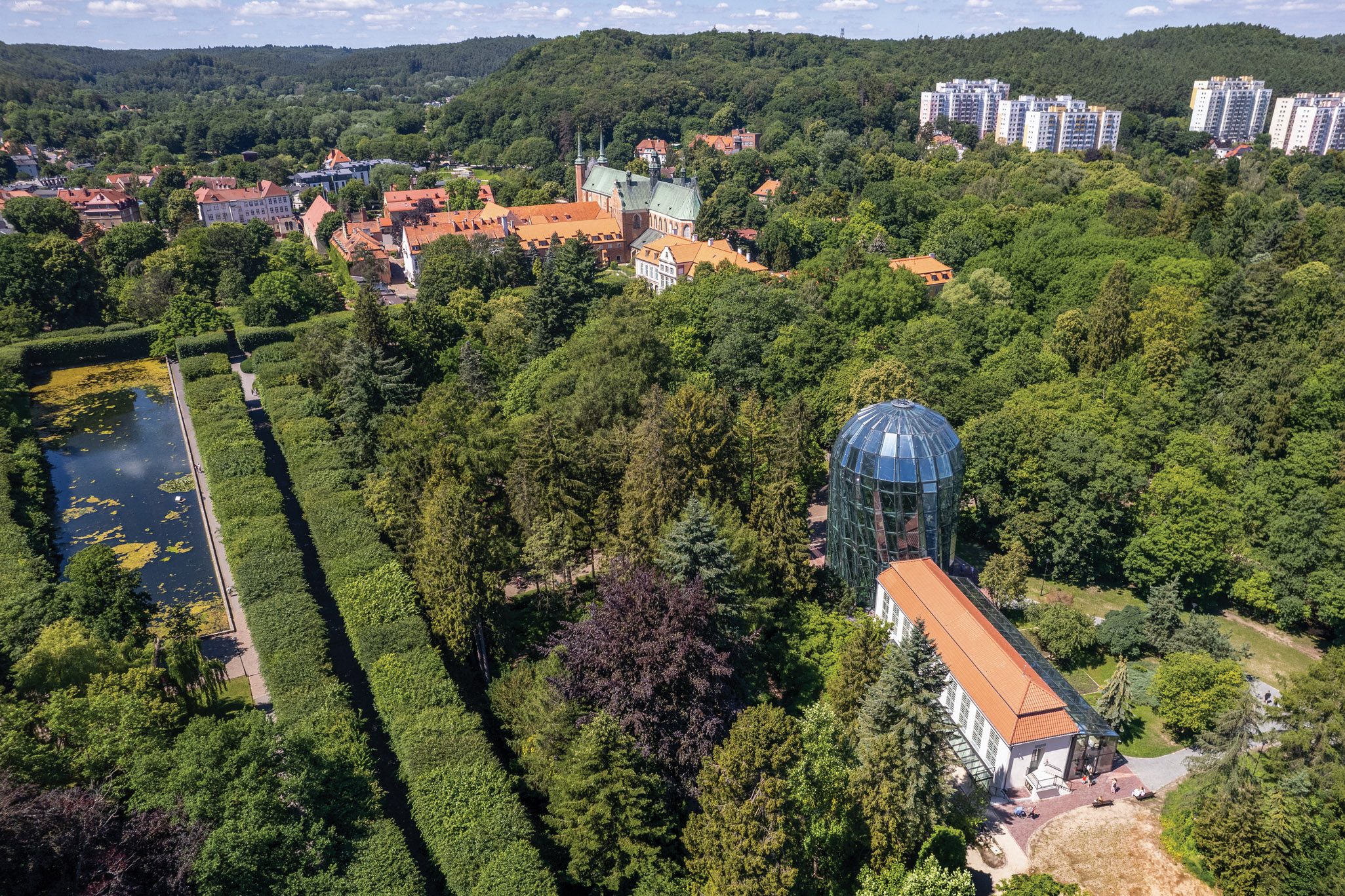 Palm House building complex in the Botanical Garden by RYSY Architekci ...