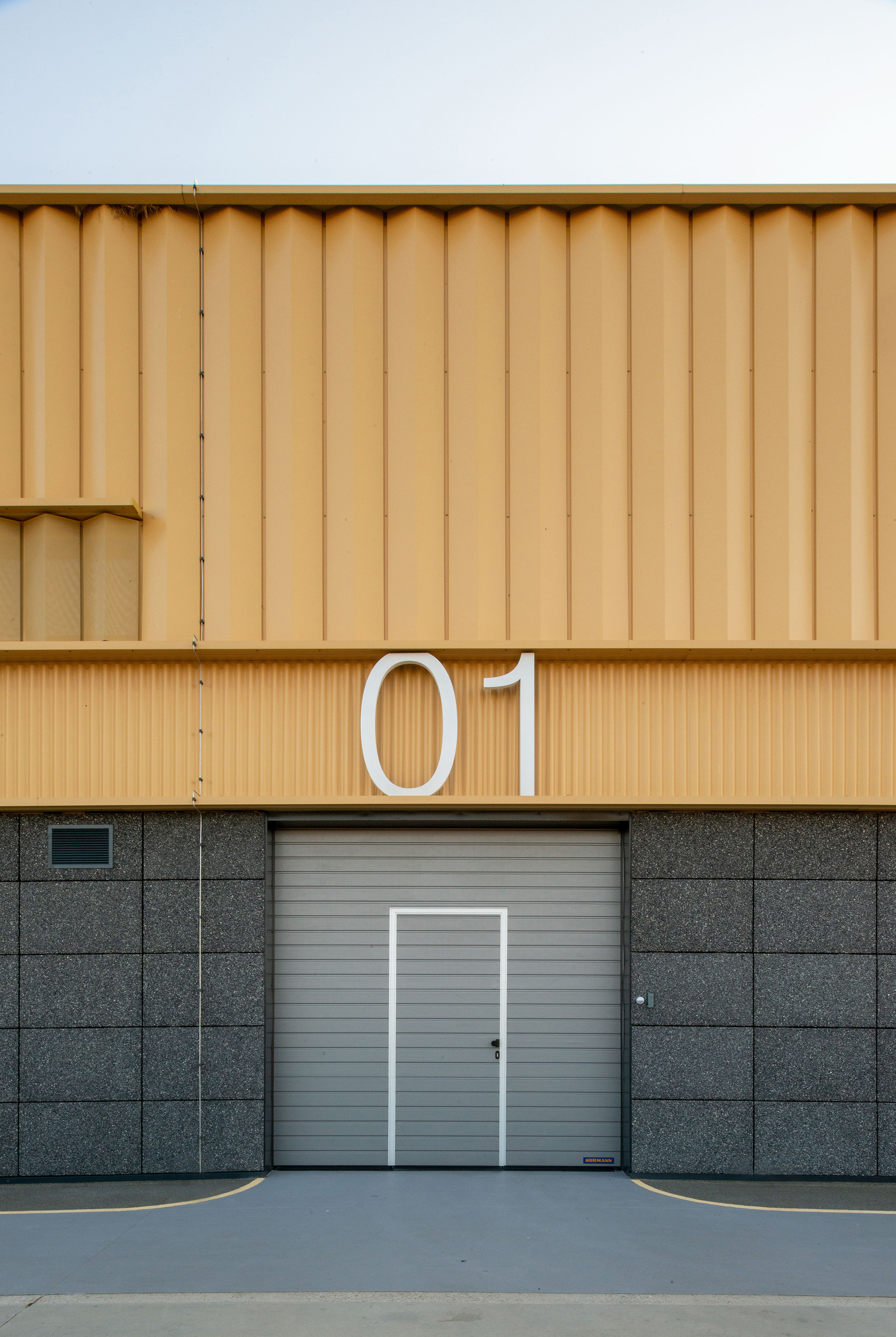 Aragon Grup Headquarters by Ene+Ene Arhitectura - Architizer