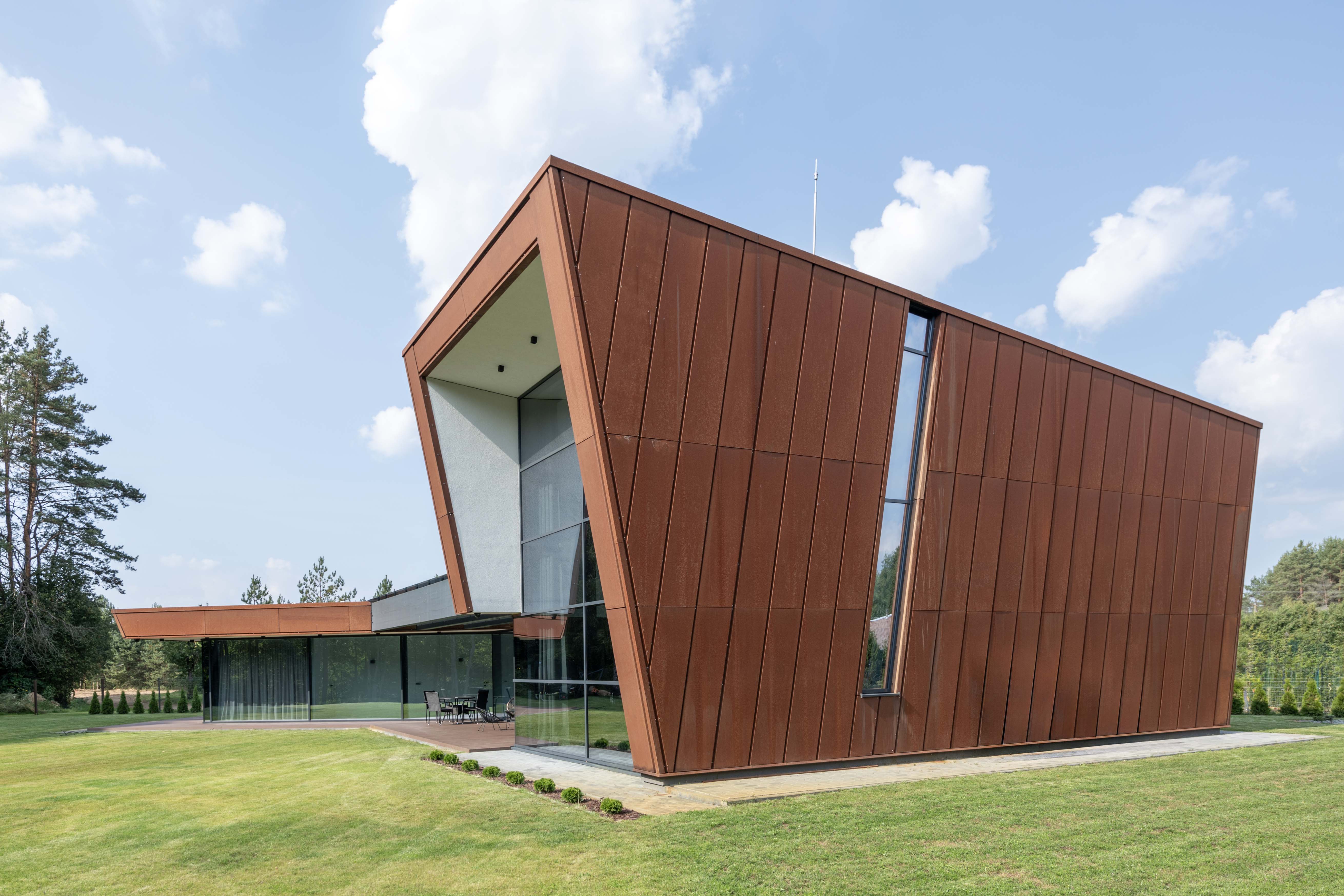 River side rusty house by Architecture laboratory ArchLAB - Architizer