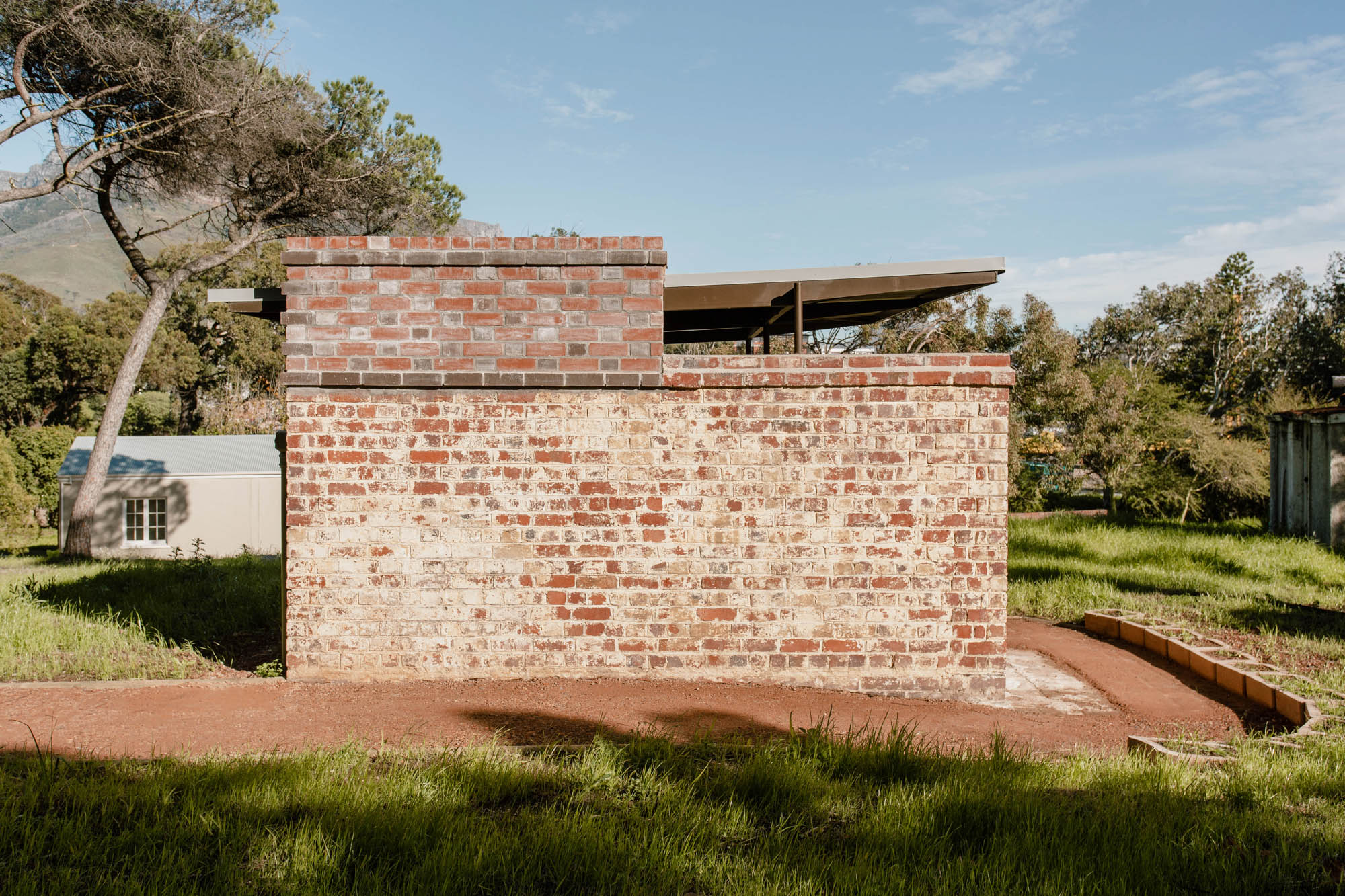 New Visitors Centre & Public Toilet for the South African Astronomical ...