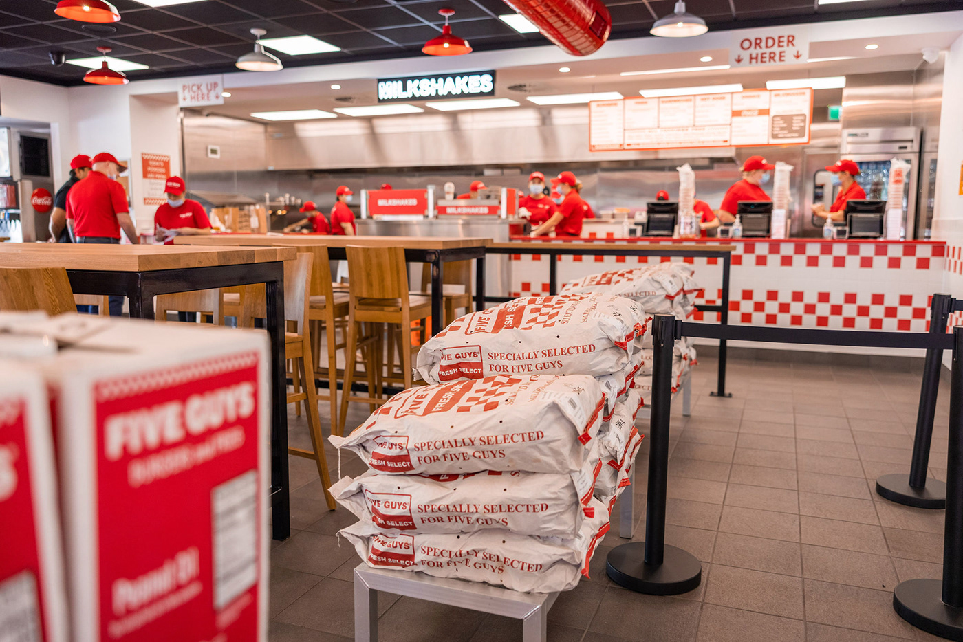 Five Guys. Penrith by COOOP. - Architizer