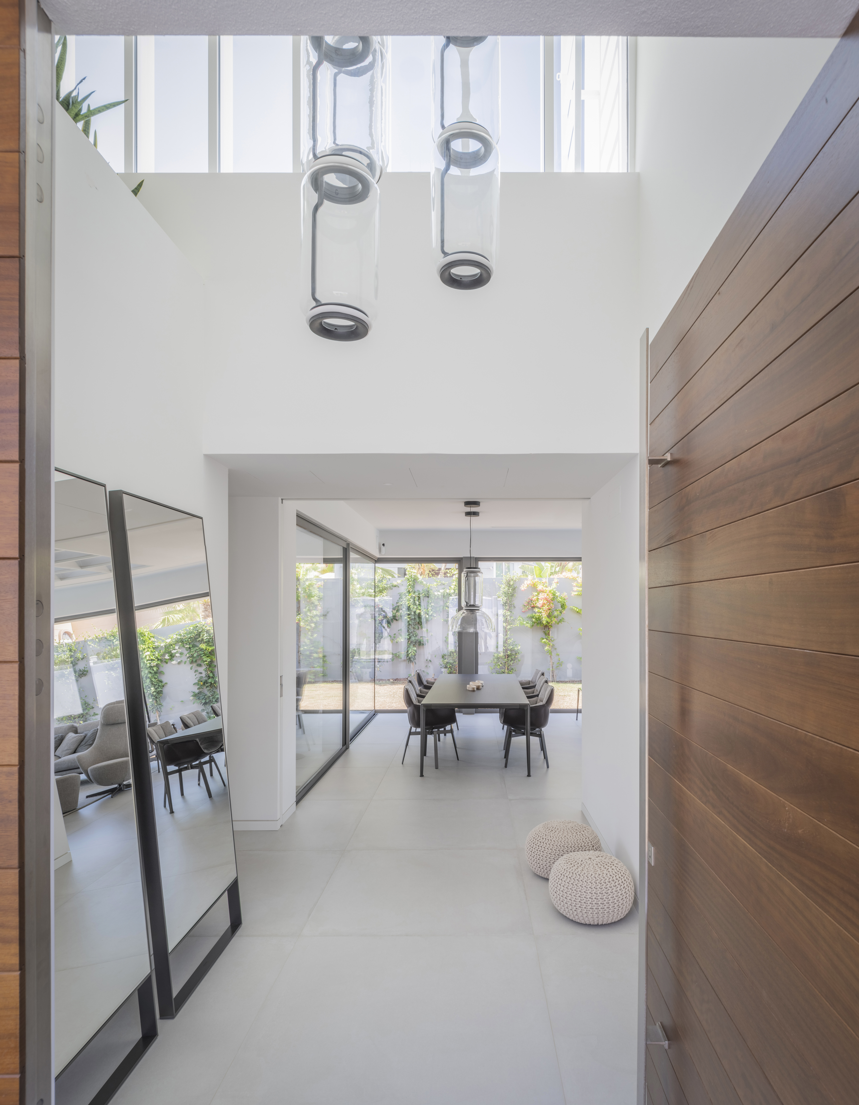 A inhabitable landmark. Single family house in Playa Serena by Mariano ...