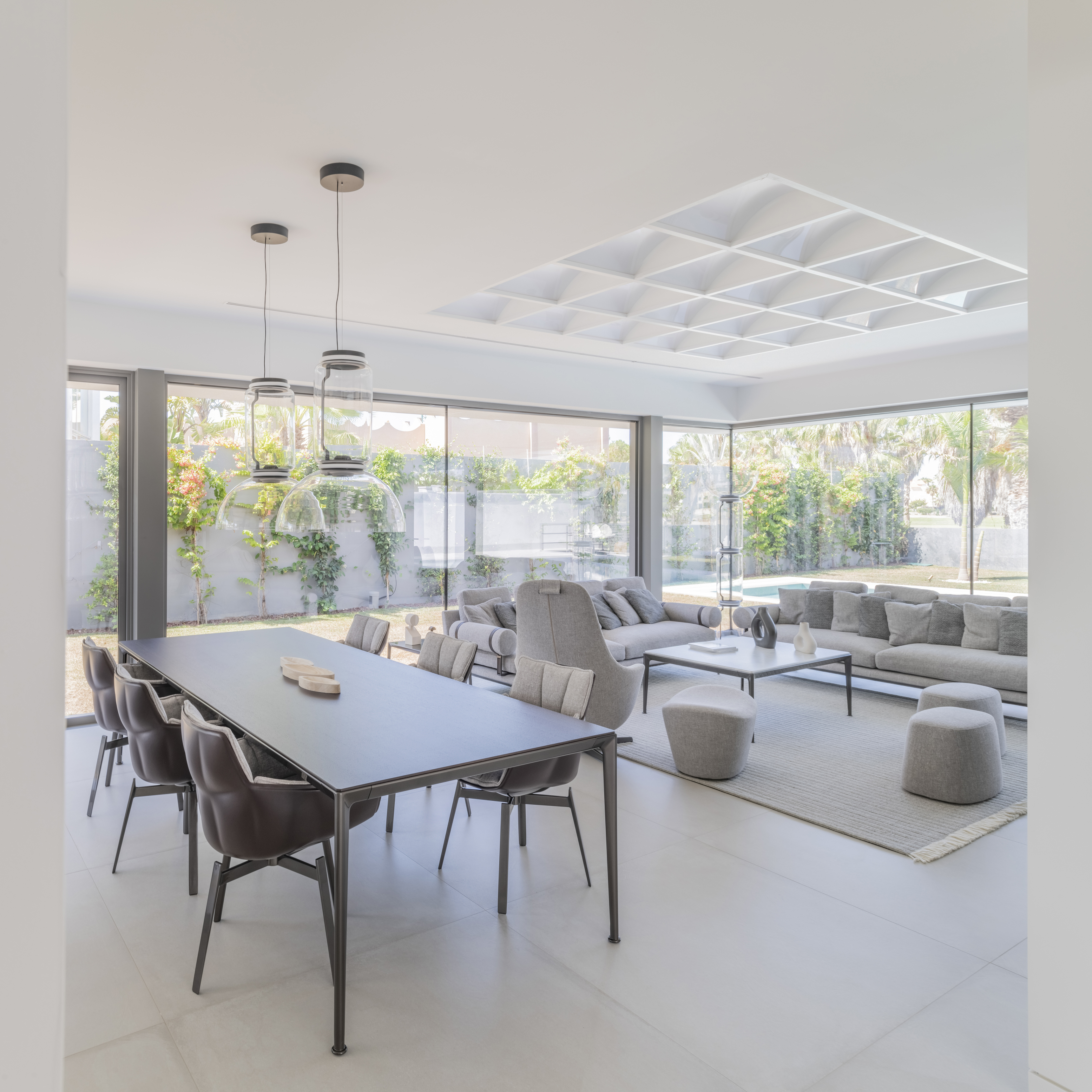 A inhabitable landmark. Single family house in Playa Serena by Mariano ...