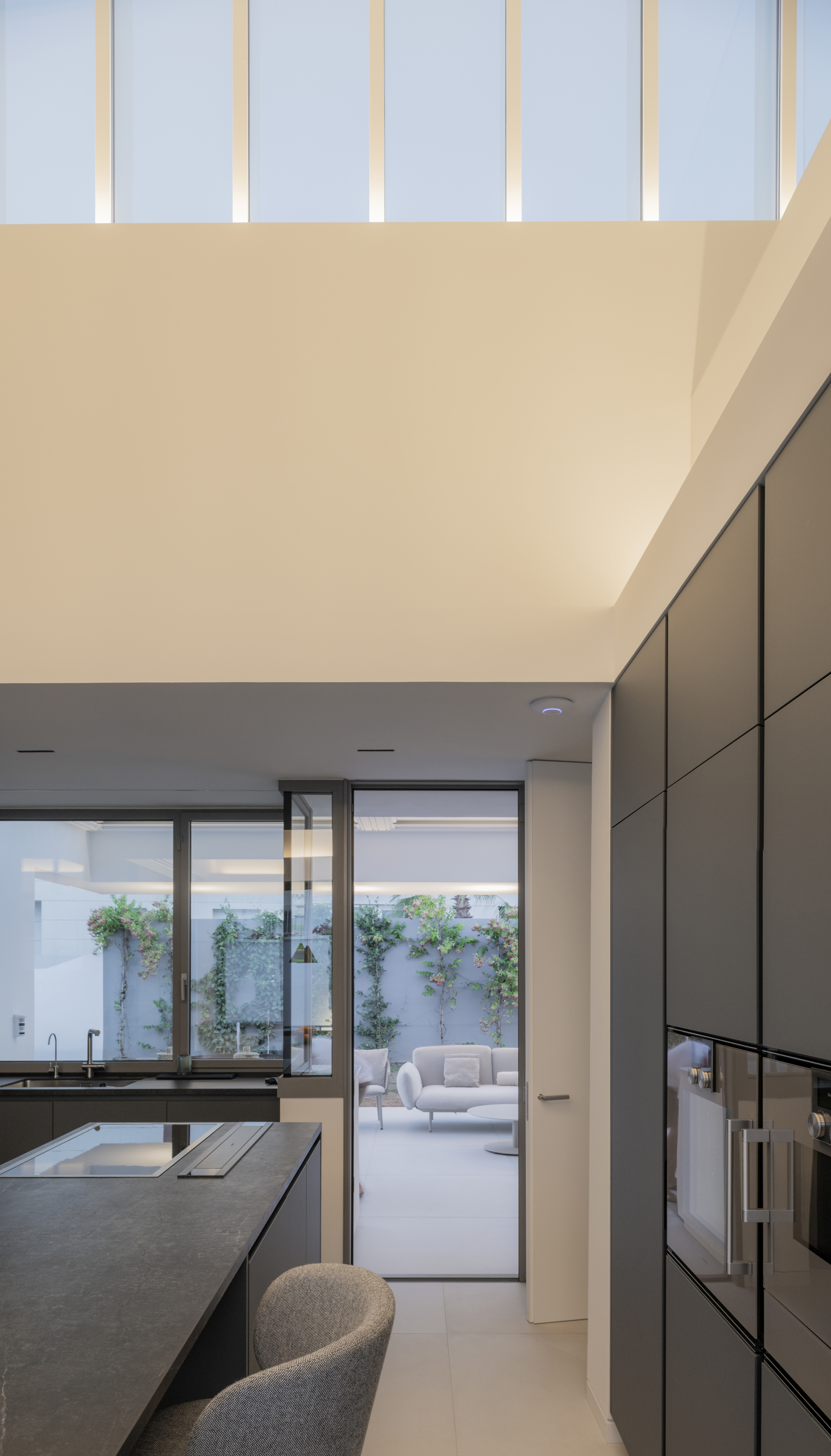 A inhabitable landmark. Single family house in Playa Serena by Mariano ...