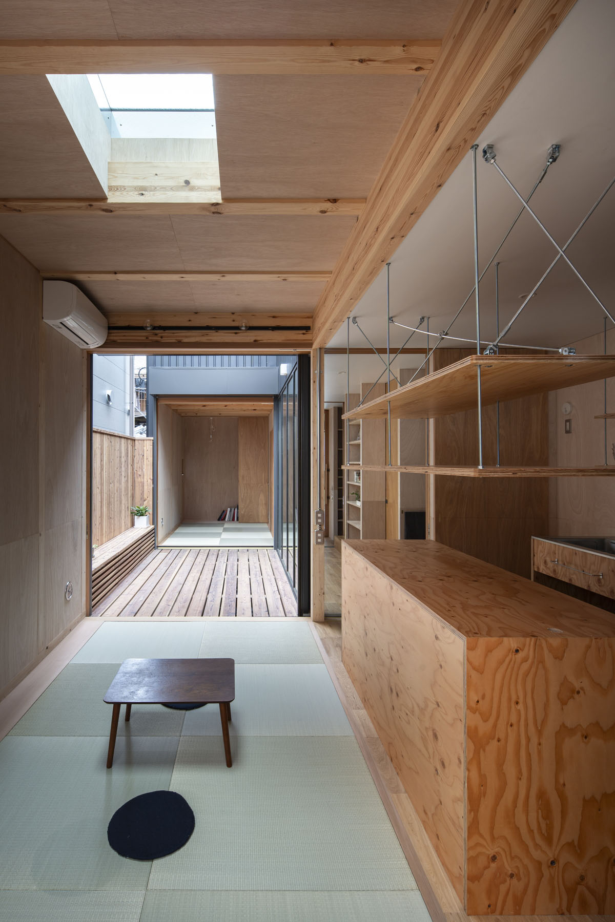 Rowhouse in Kikawa by YYAA | Yoshihiro Yamamoto & Associates ...