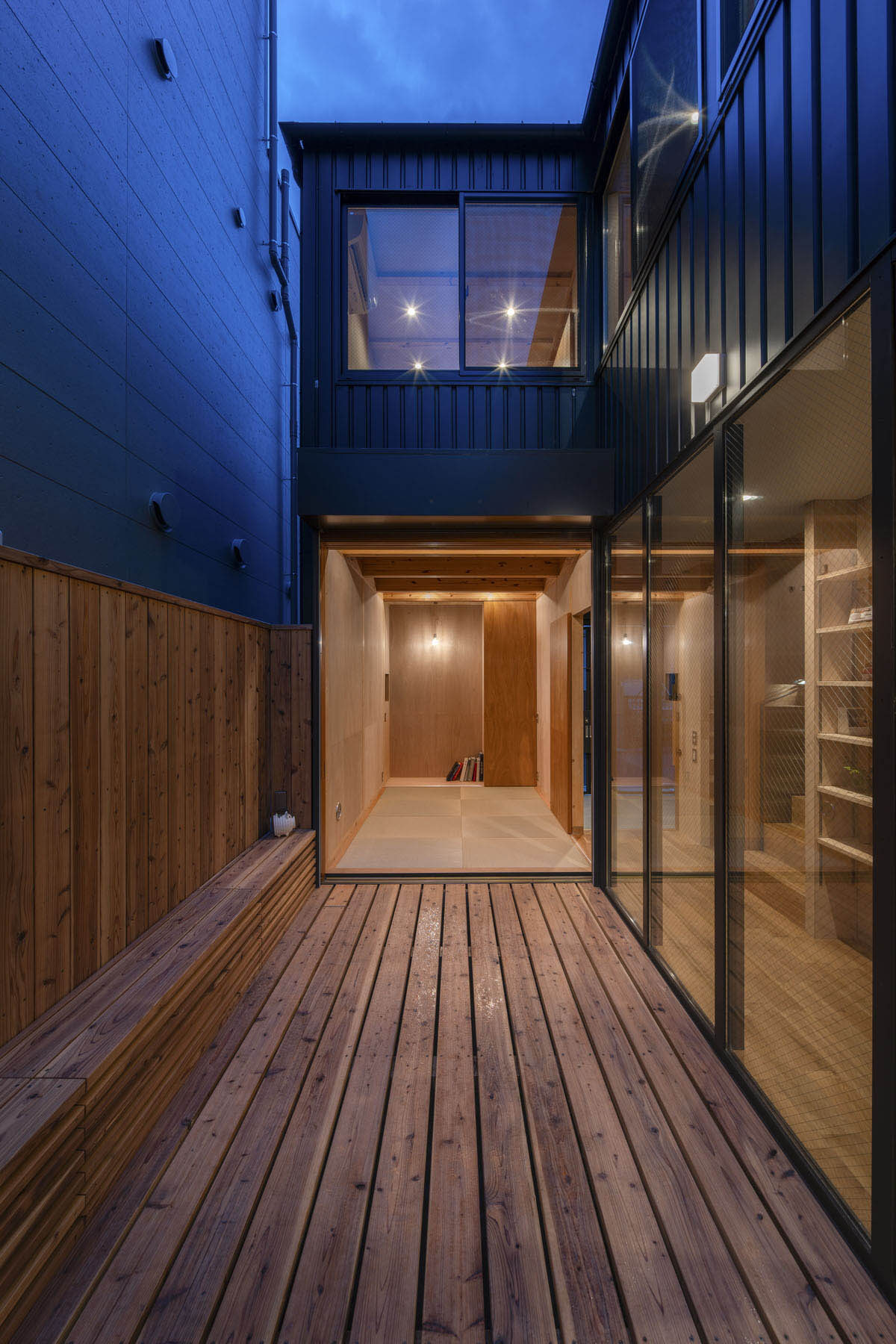 Rowhouse in Kikawa by YYAA | Yoshihiro Yamamoto & Associates ...