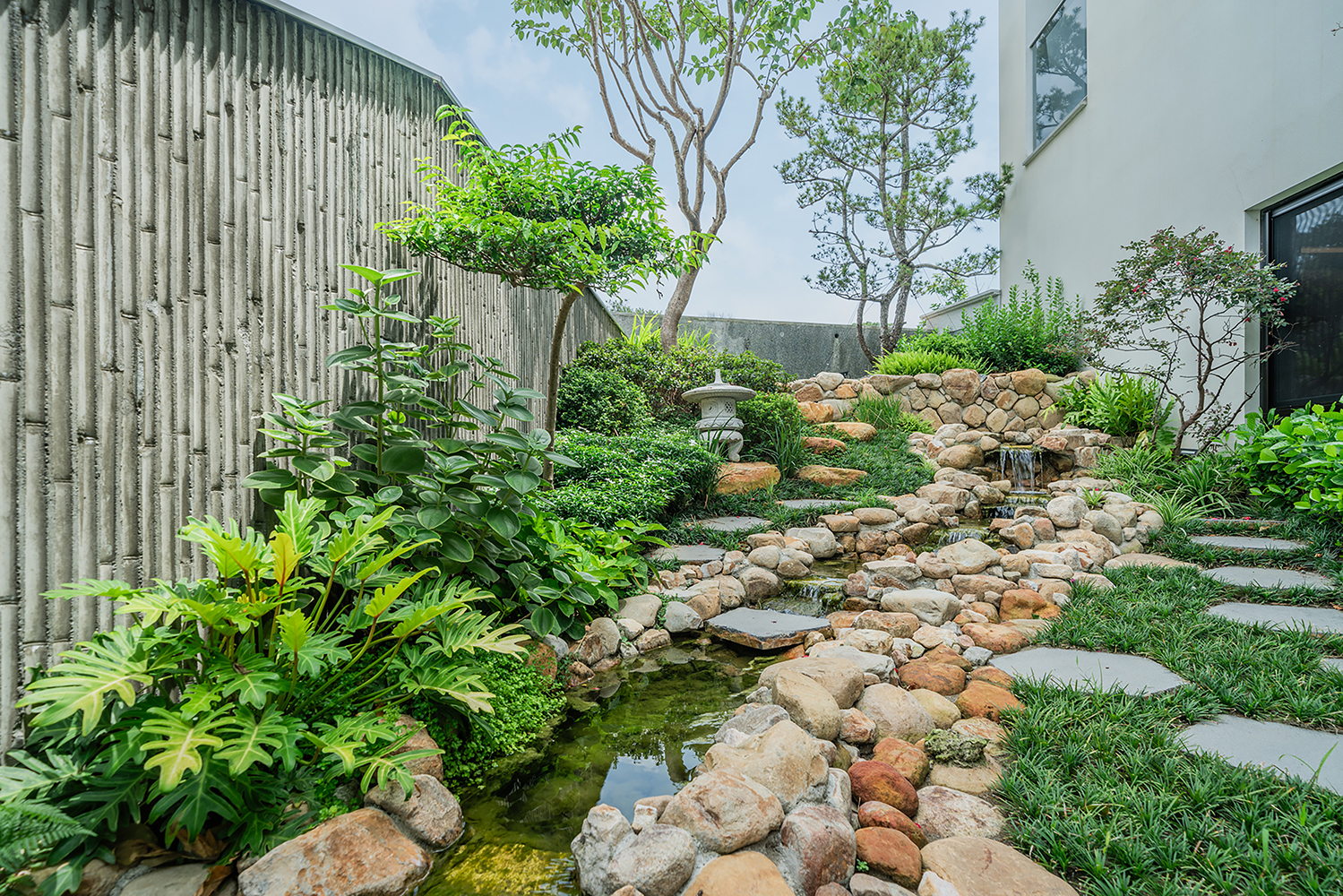 House of stone screen by Studio APL - Architizer