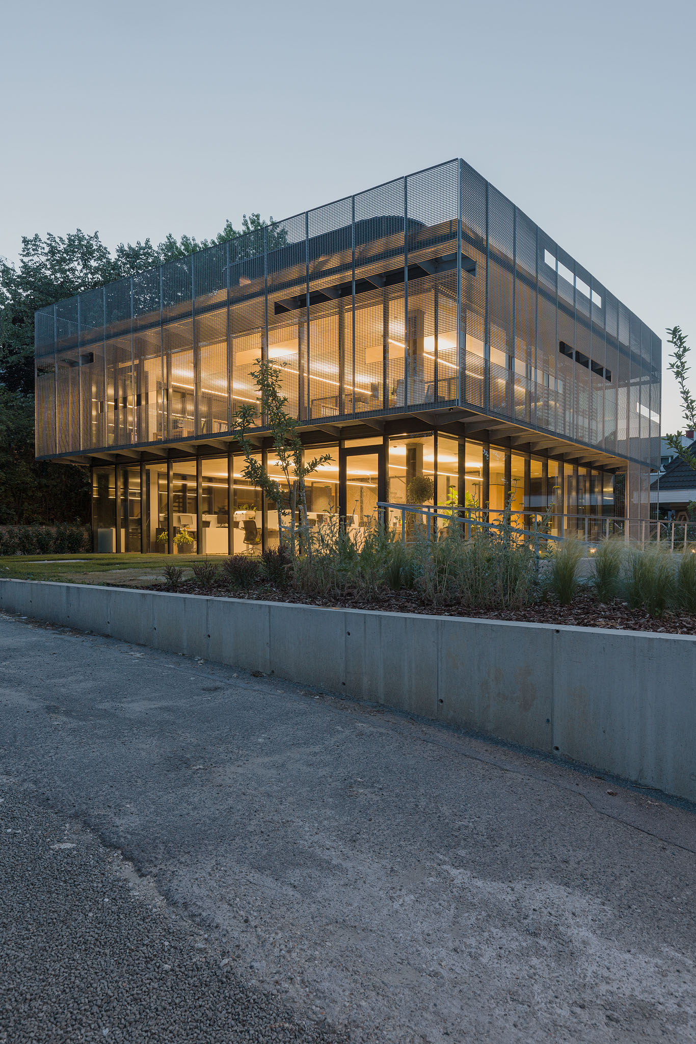 GeoConcept HQ by TÉRHÁLÓZAT DESIGN KFT. - Architizer