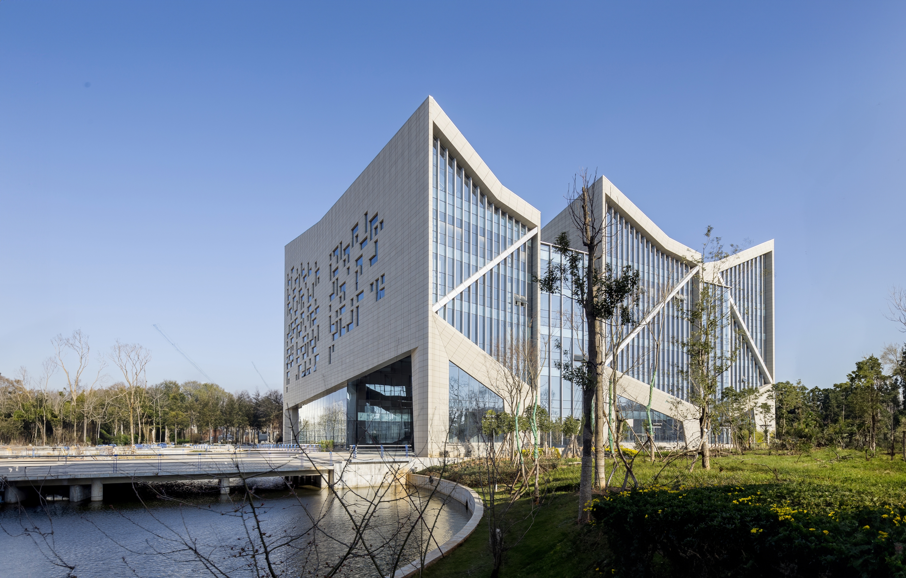 Library for Qujing Culture Center by Hordor Design Group, Atelier Alter ...