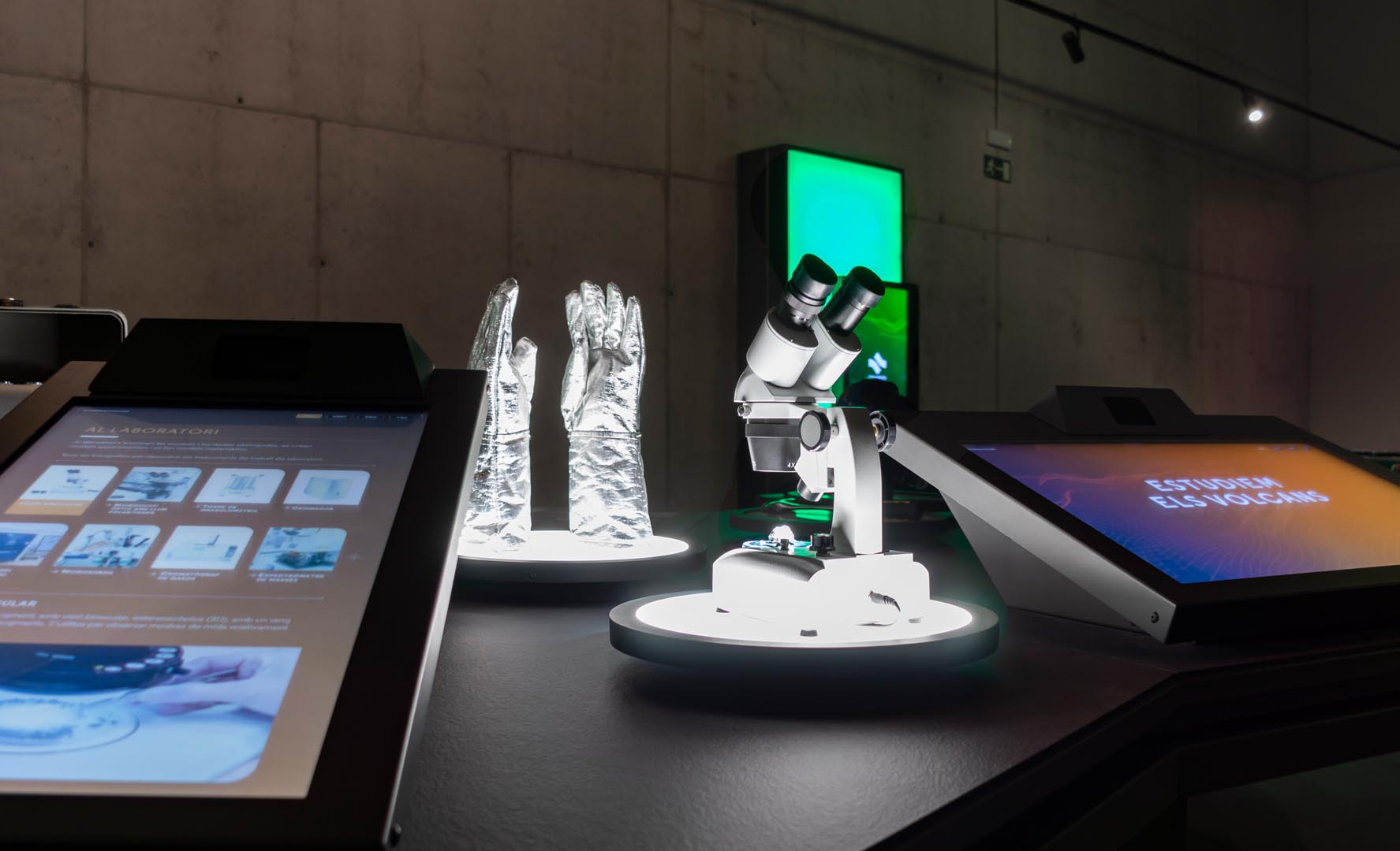 INTERACTIVE EXHIBITION. ESPAI CRÀTER by Indissoluble S.L. - Architizer