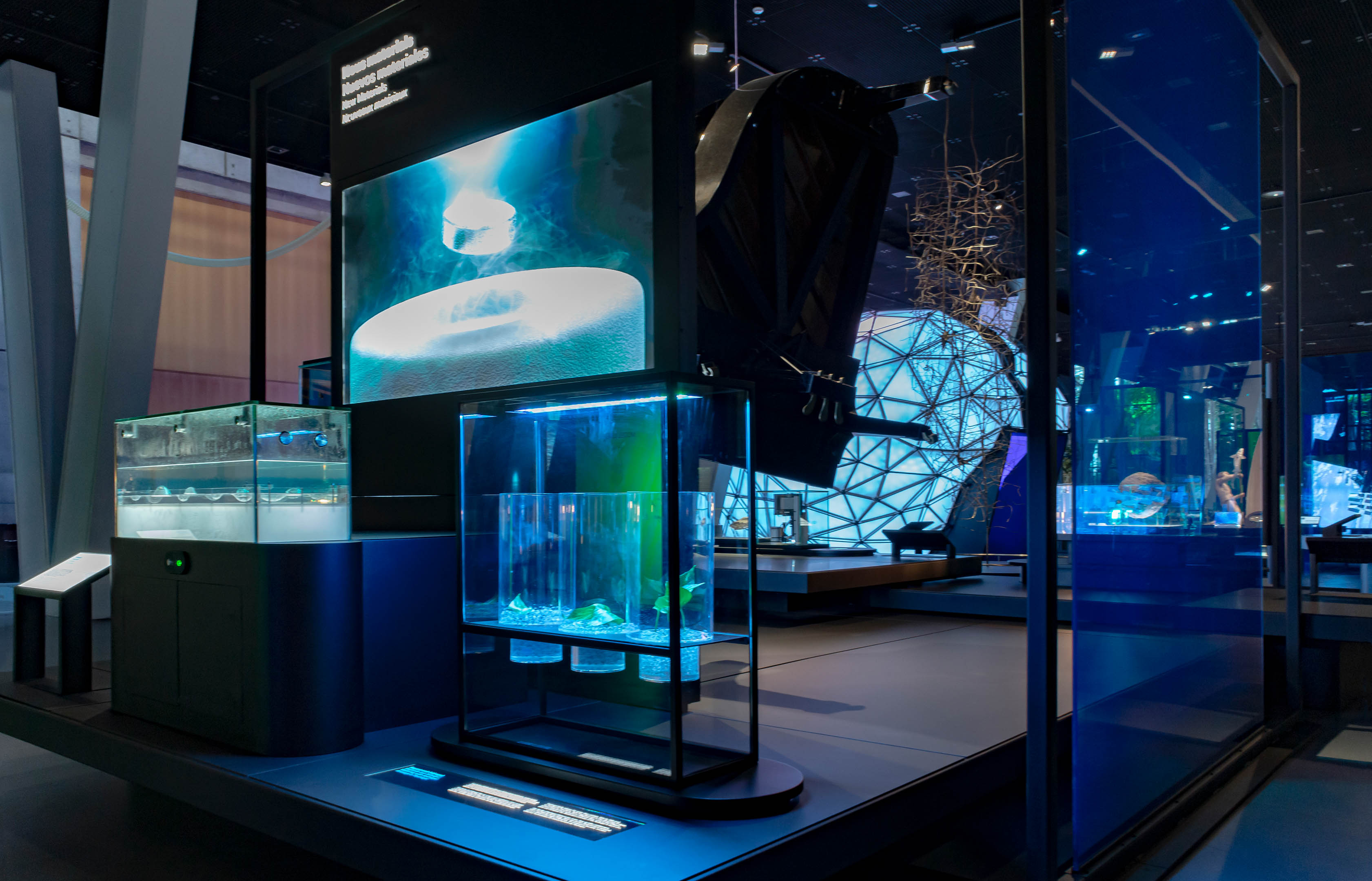 COSMOCAIXA NEW PERMANENT EXHIBITION by Indissoluble S.L. - Architizer