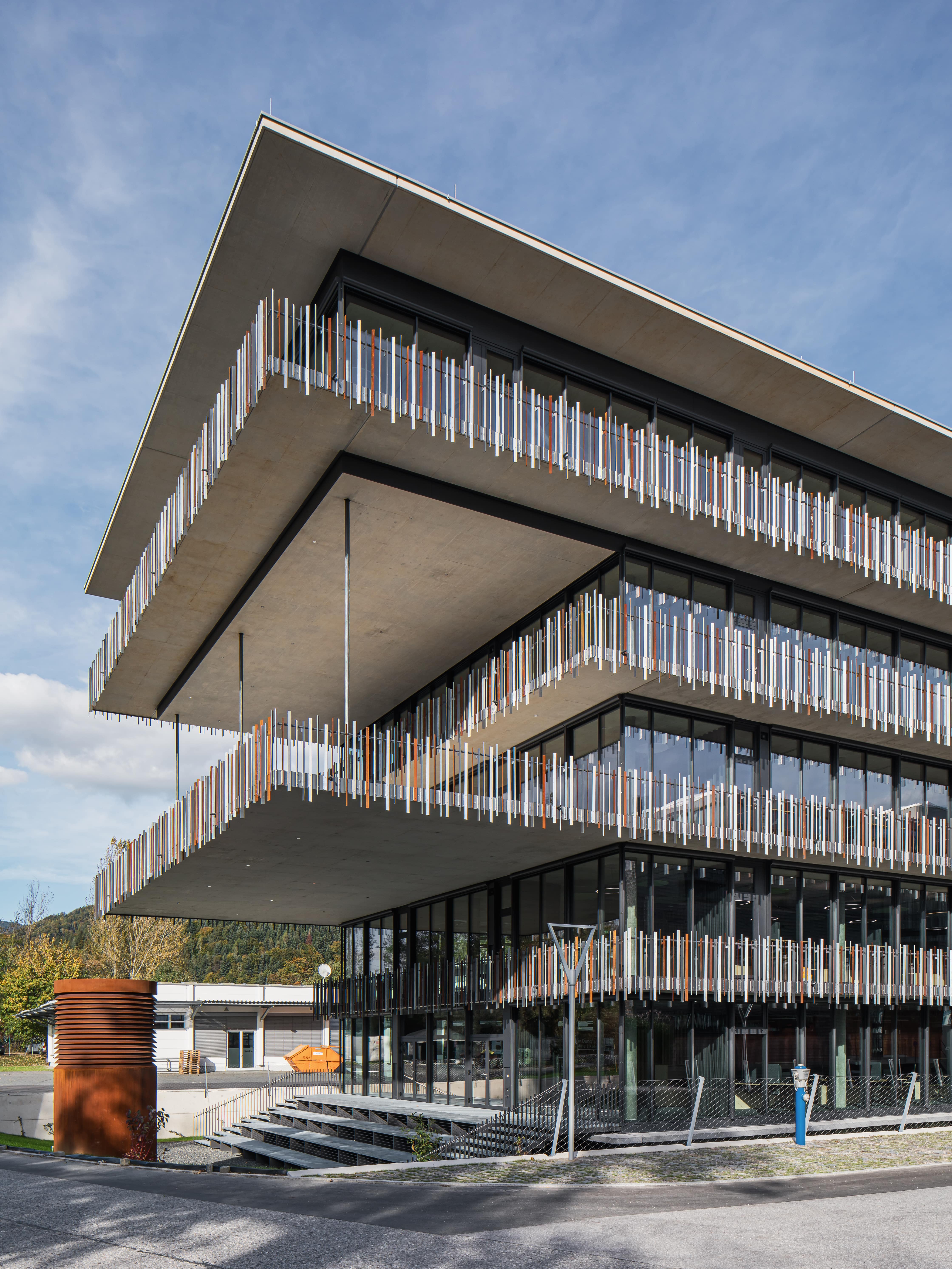 'Am Inn' Office Building - Redensification in the Industrial Area by ...