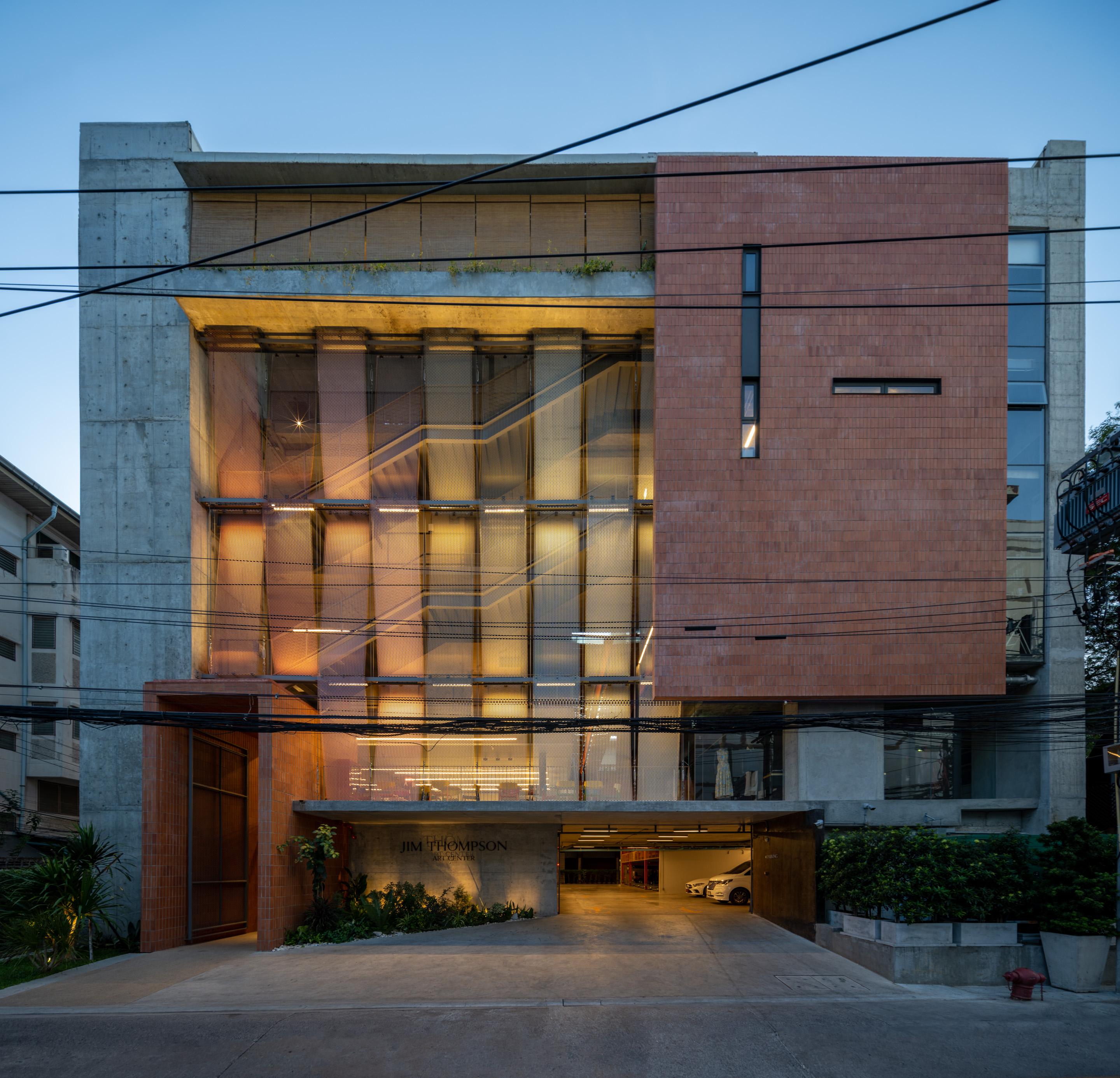 Jim Thompson Art Center by Design Qua - Architizer