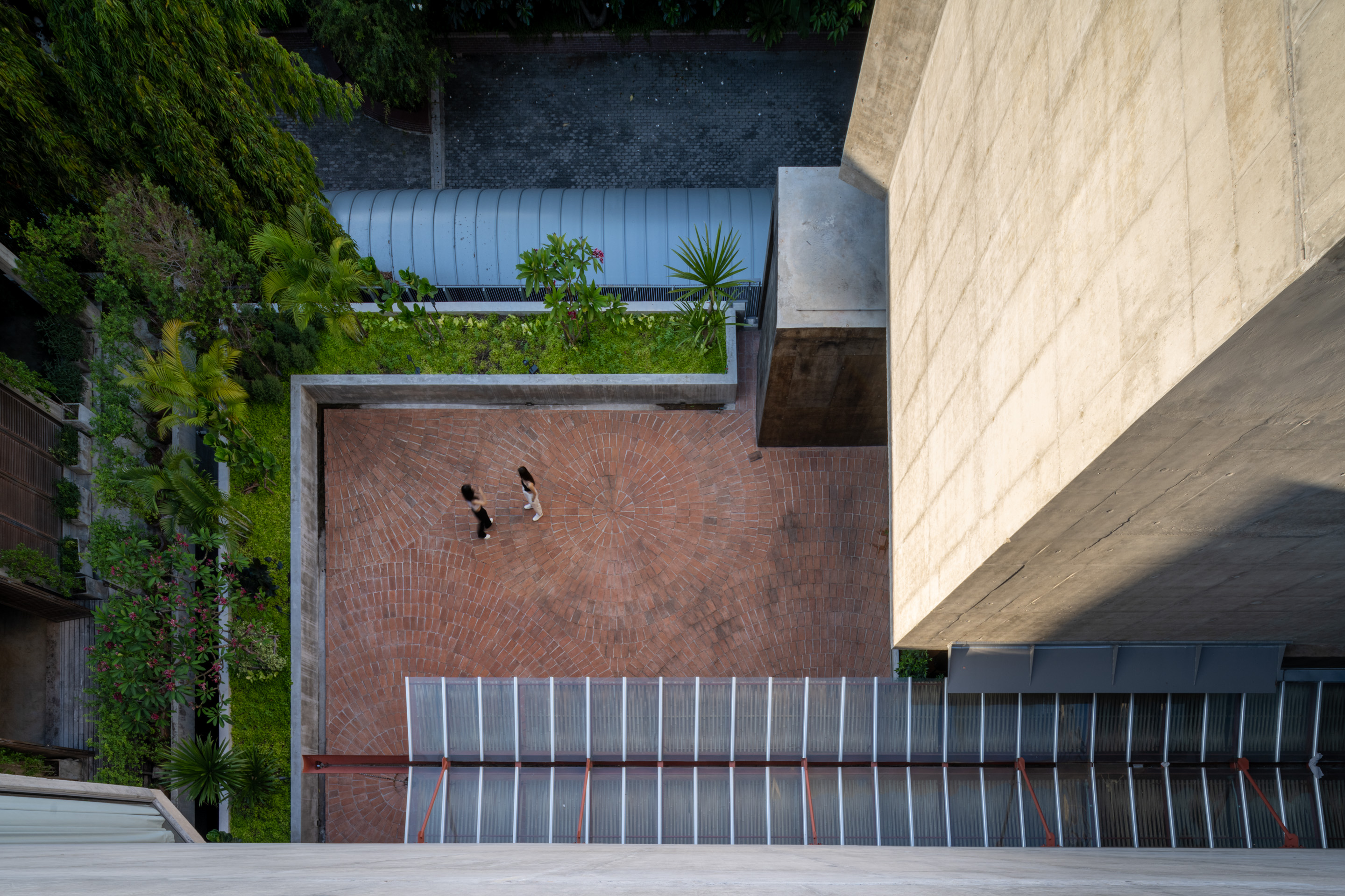 Jim Thompson Art Center by Design Qua - Architizer