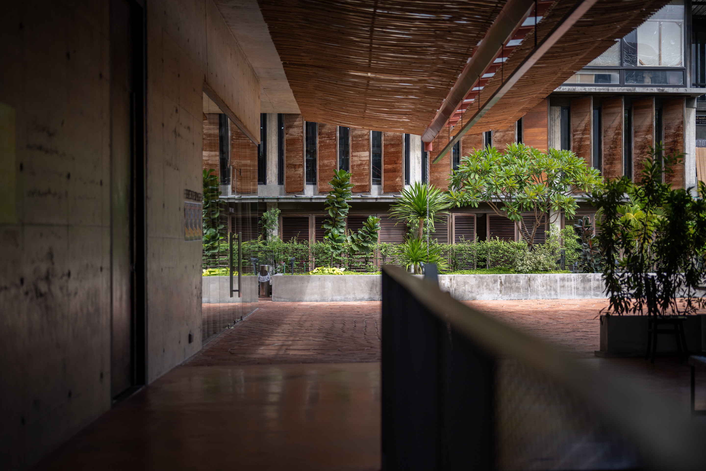 Jim Thompson Art Center by Design Qua - Architizer