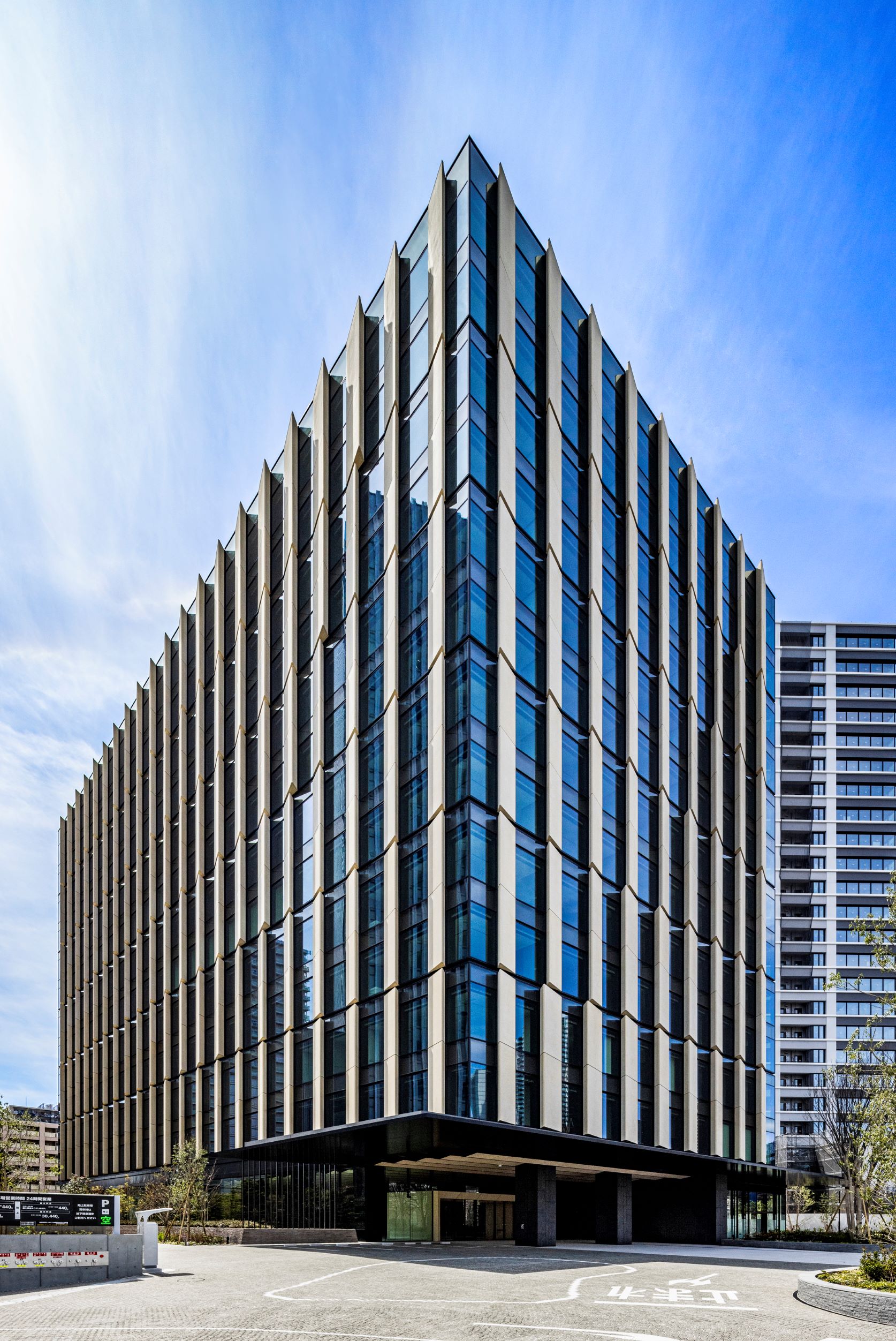 JR MEGURO MARC BUILDING by NIKKEN SEKKEI LTD - Architizer