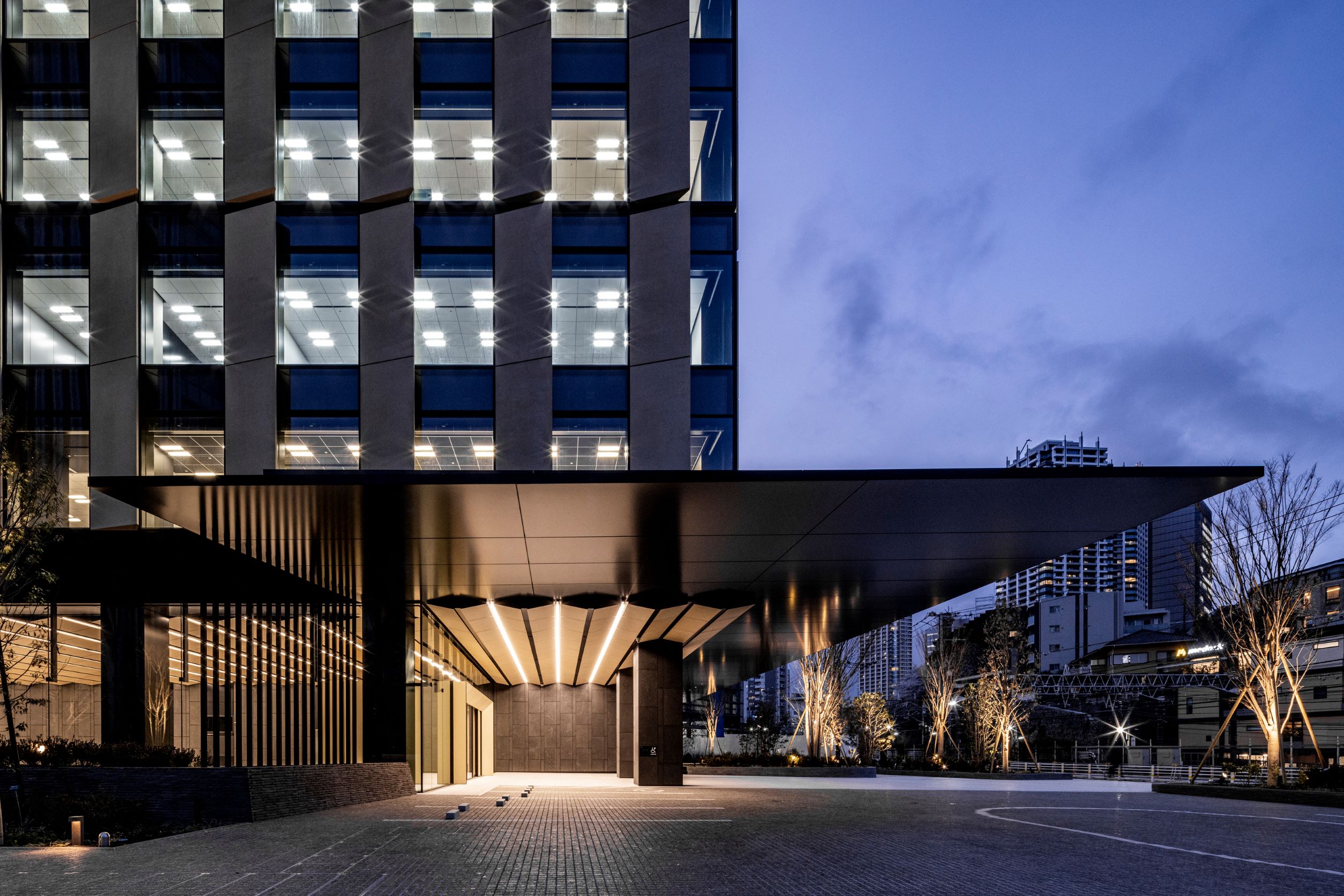 JR MEGURO MARC BUILDING by NIKKEN SEKKEI LTD - Architizer