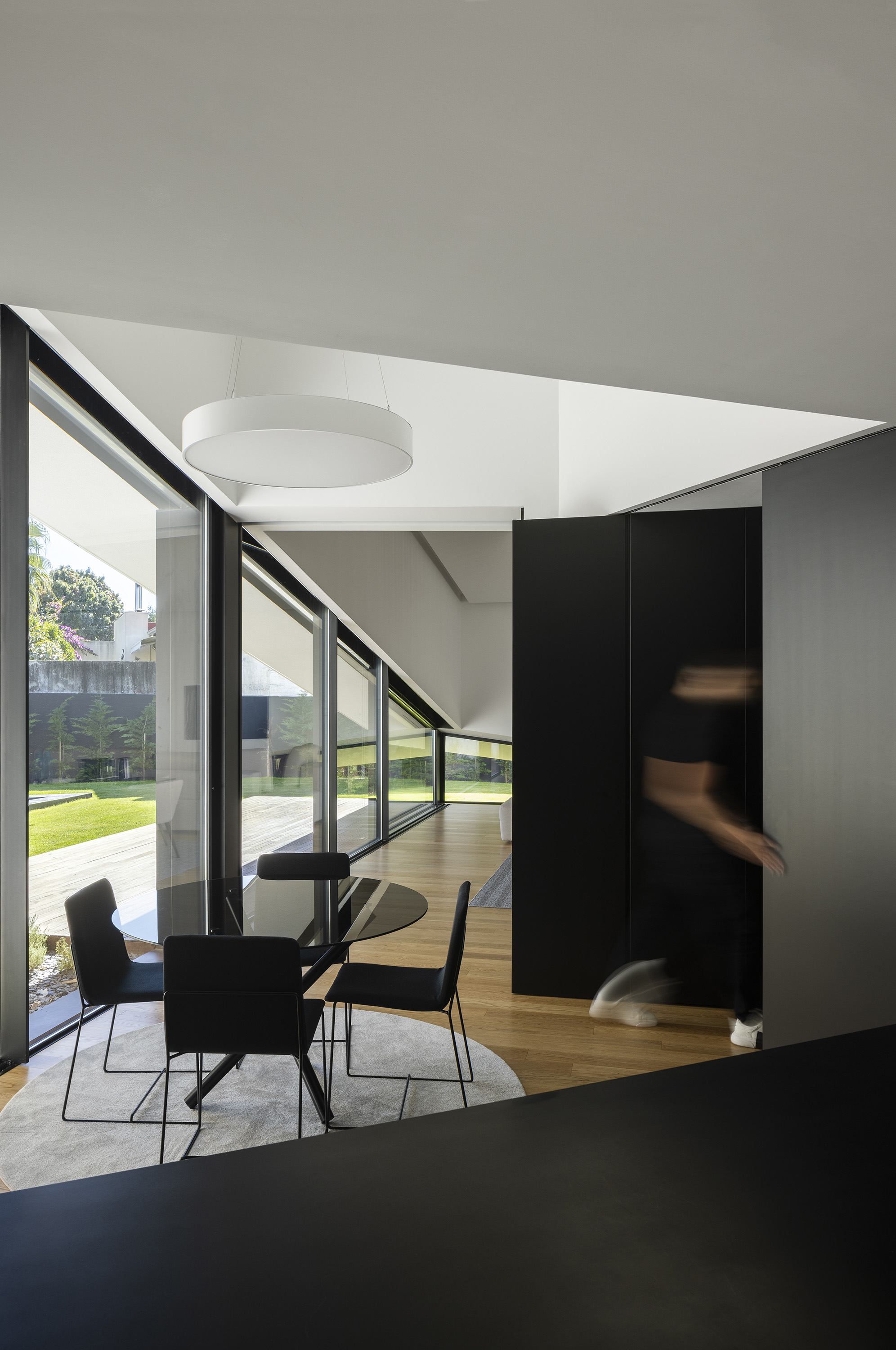 TILT HOUSE by MUTANT ARQUITECTURA & DESIGN - Architizer