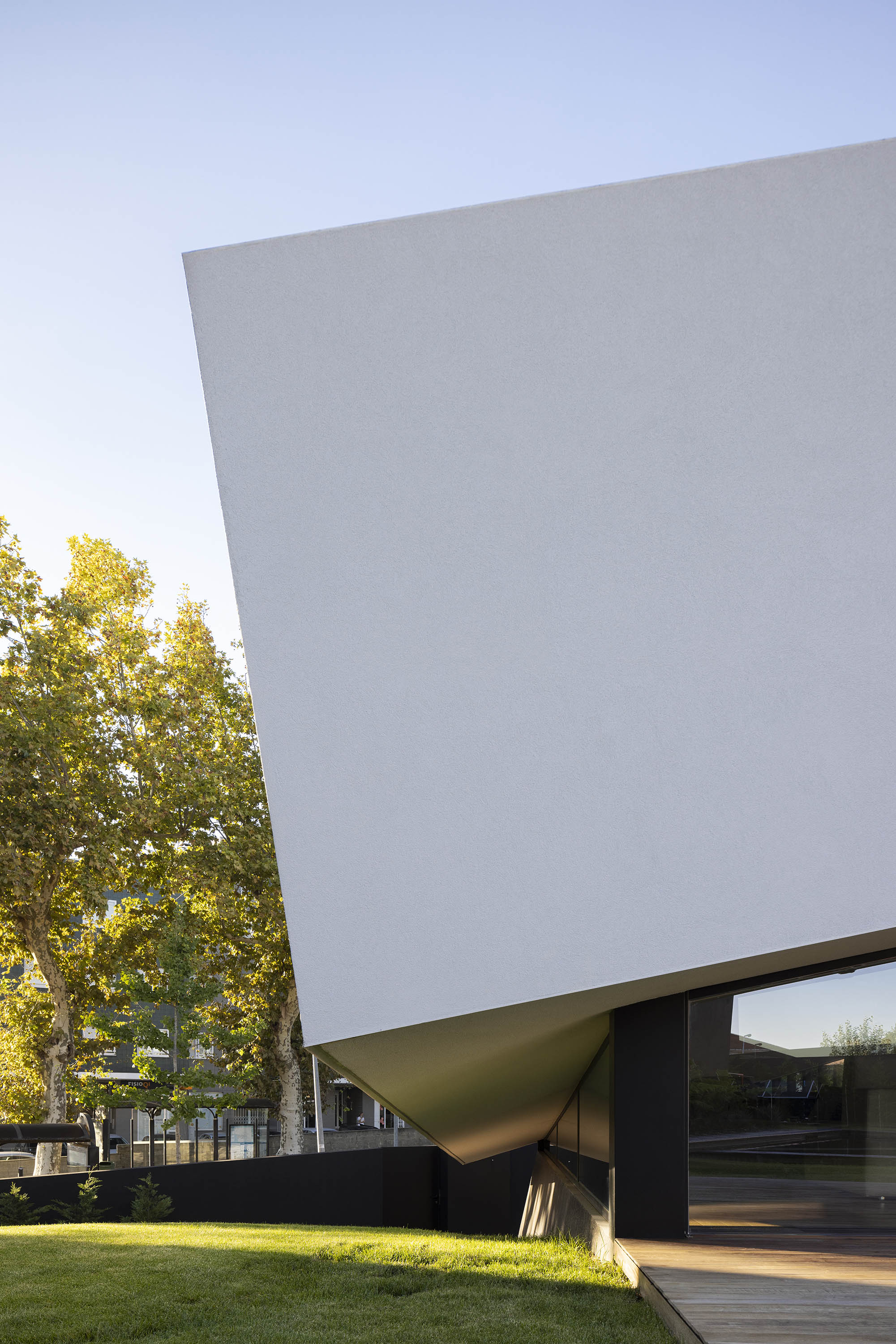 TILT HOUSE by MUTANT ARQUITECTURA & DESIGN - Architizer