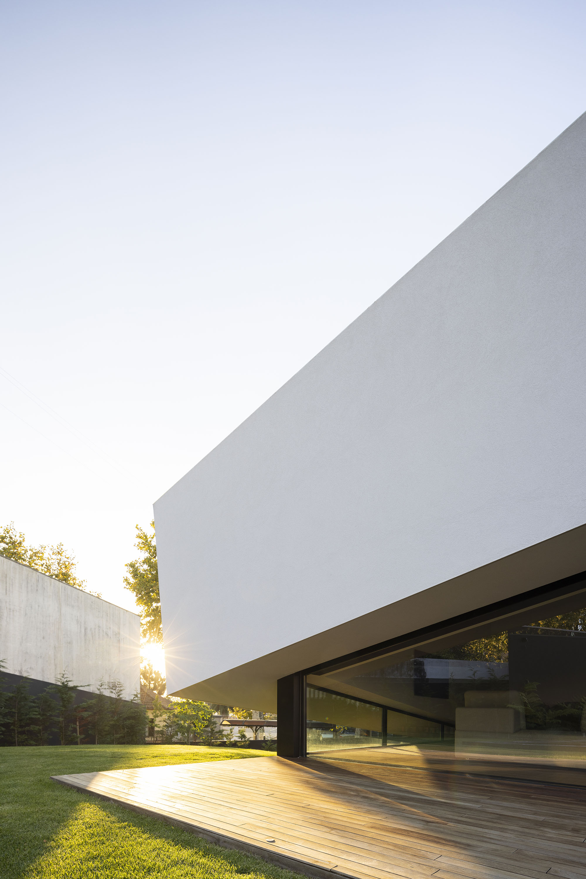 TILT HOUSE by MUTANT ARQUITECTURA & DESIGN - Architizer