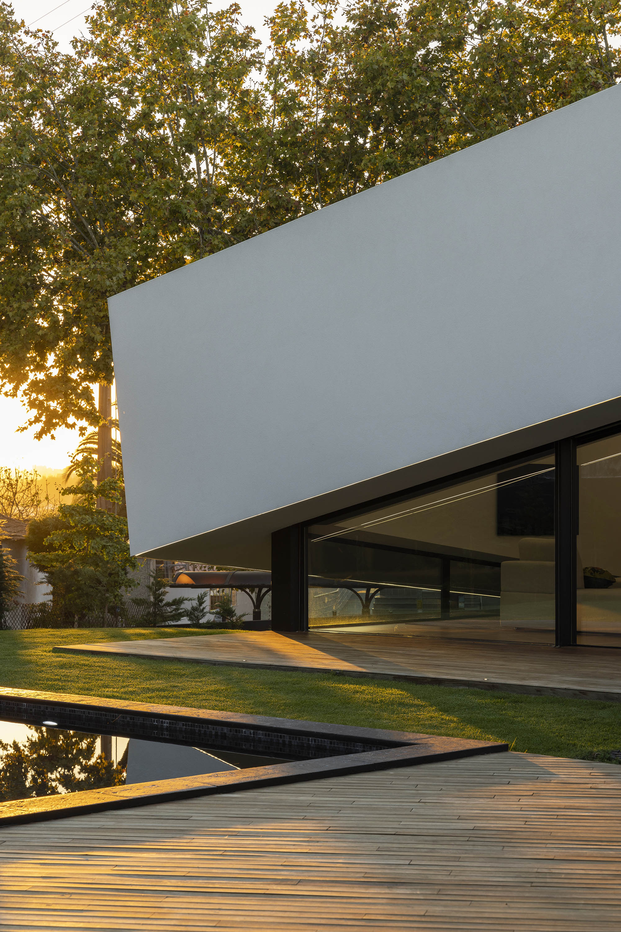 TILT HOUSE by MUTANT ARQUITECTURA & DESIGN - Architizer