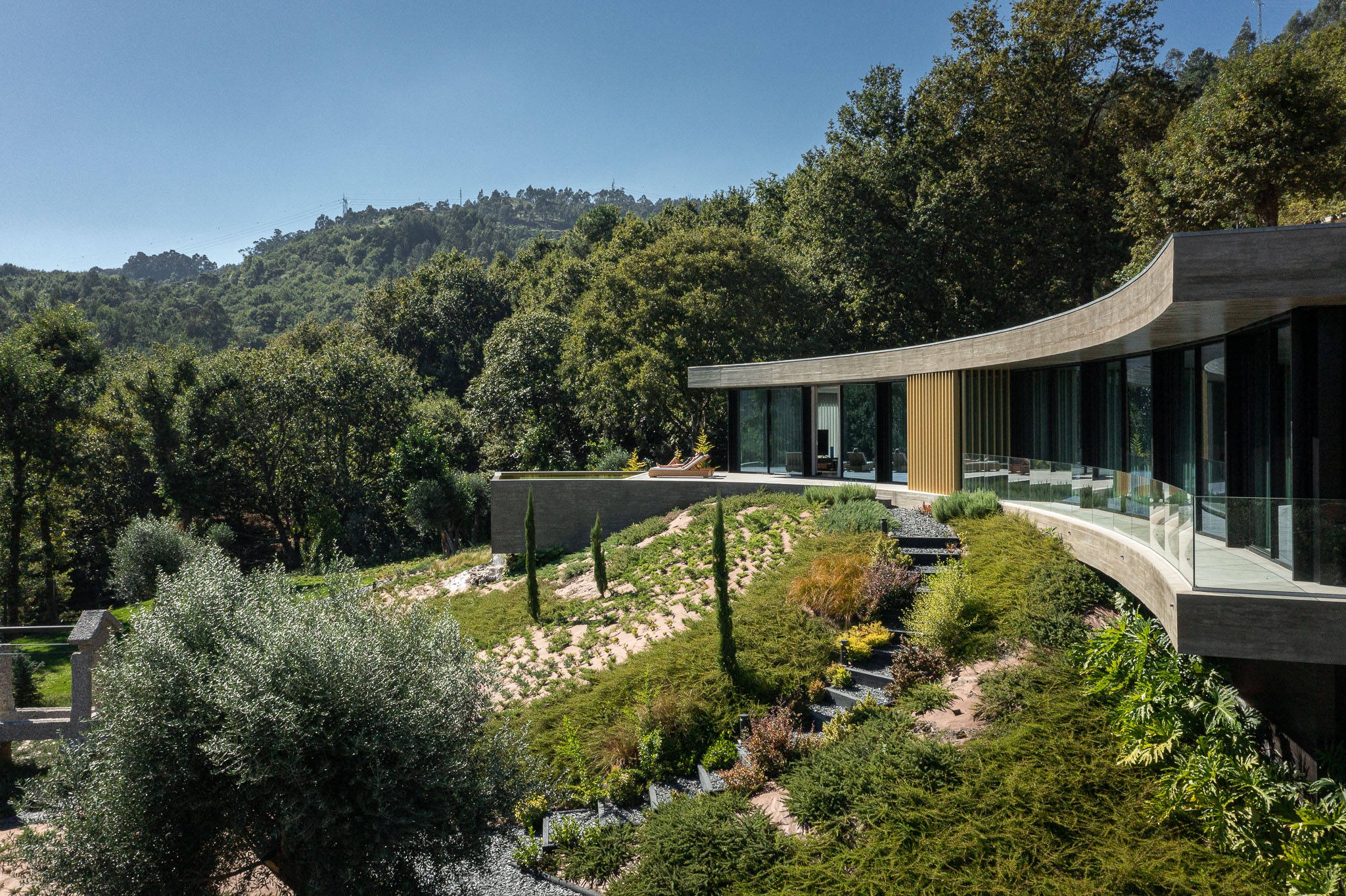 CASA DE BOURO by MUTANT ARQUITECTURA & DESIGN - Architizer