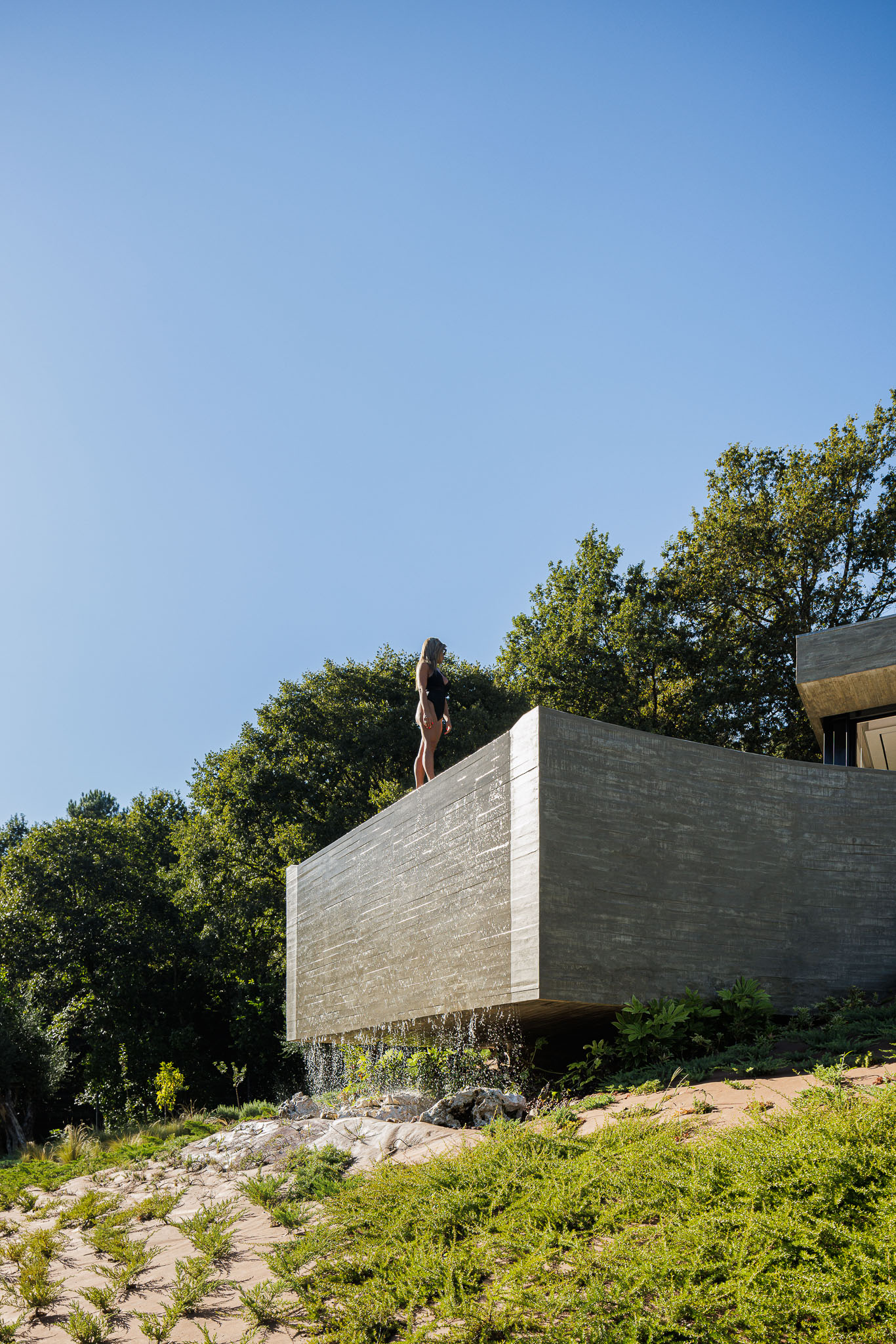 CASA DE BOURO by MUTANT ARQUITECTURA & DESIGN - Architizer