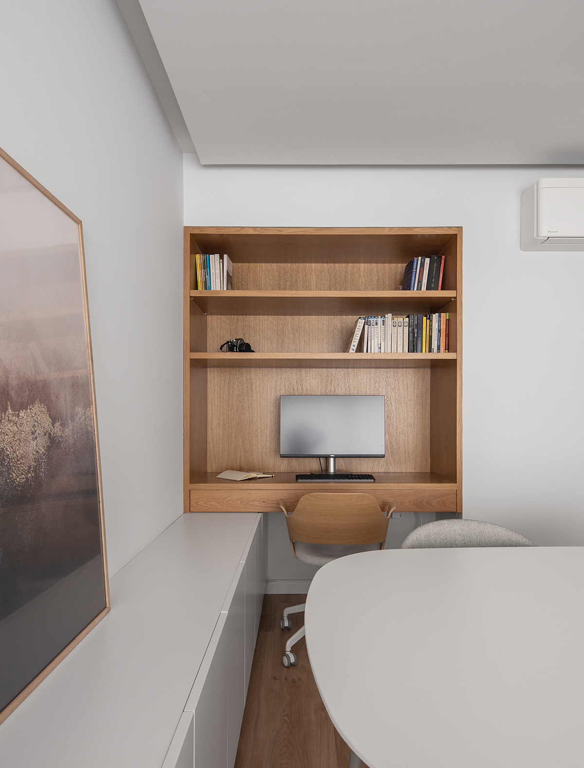 Capitães de Abril Apartment by Estúdio AMATAM - Architizer